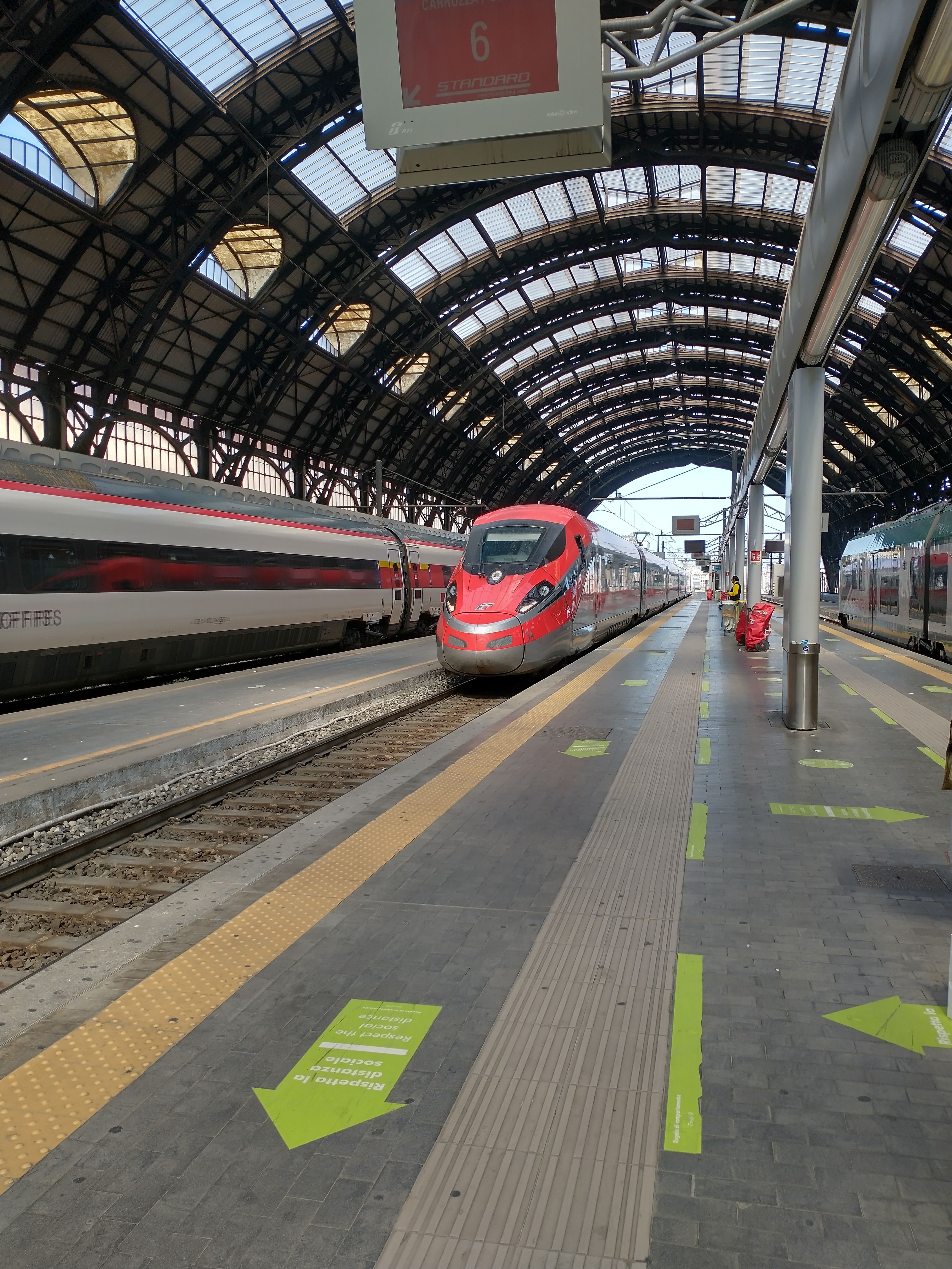 High-speed Train at Milano Centrale Station · Free Stock Photo