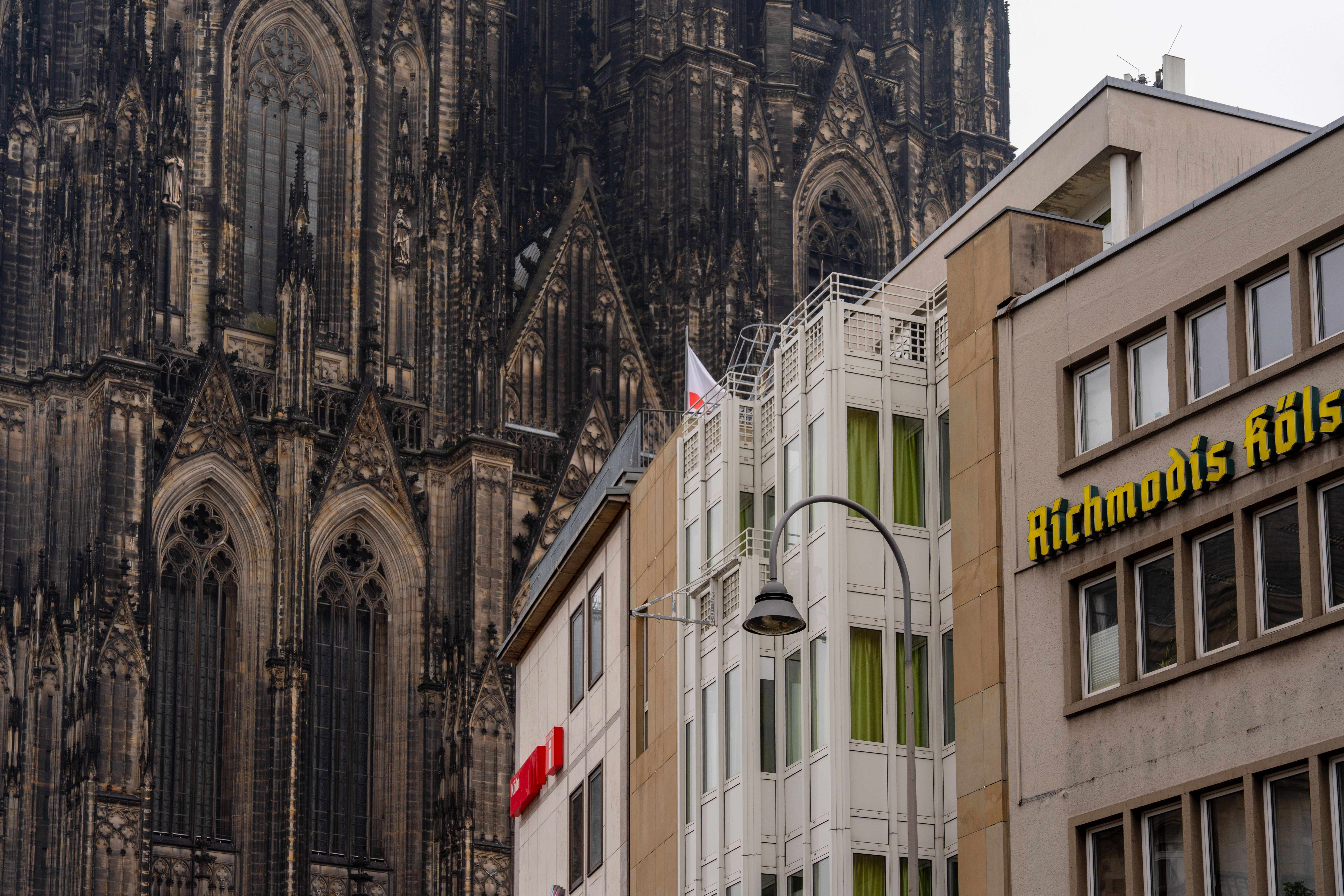 Cologne Cathedral and Modern Buildings in Germany · Free Stock Photo