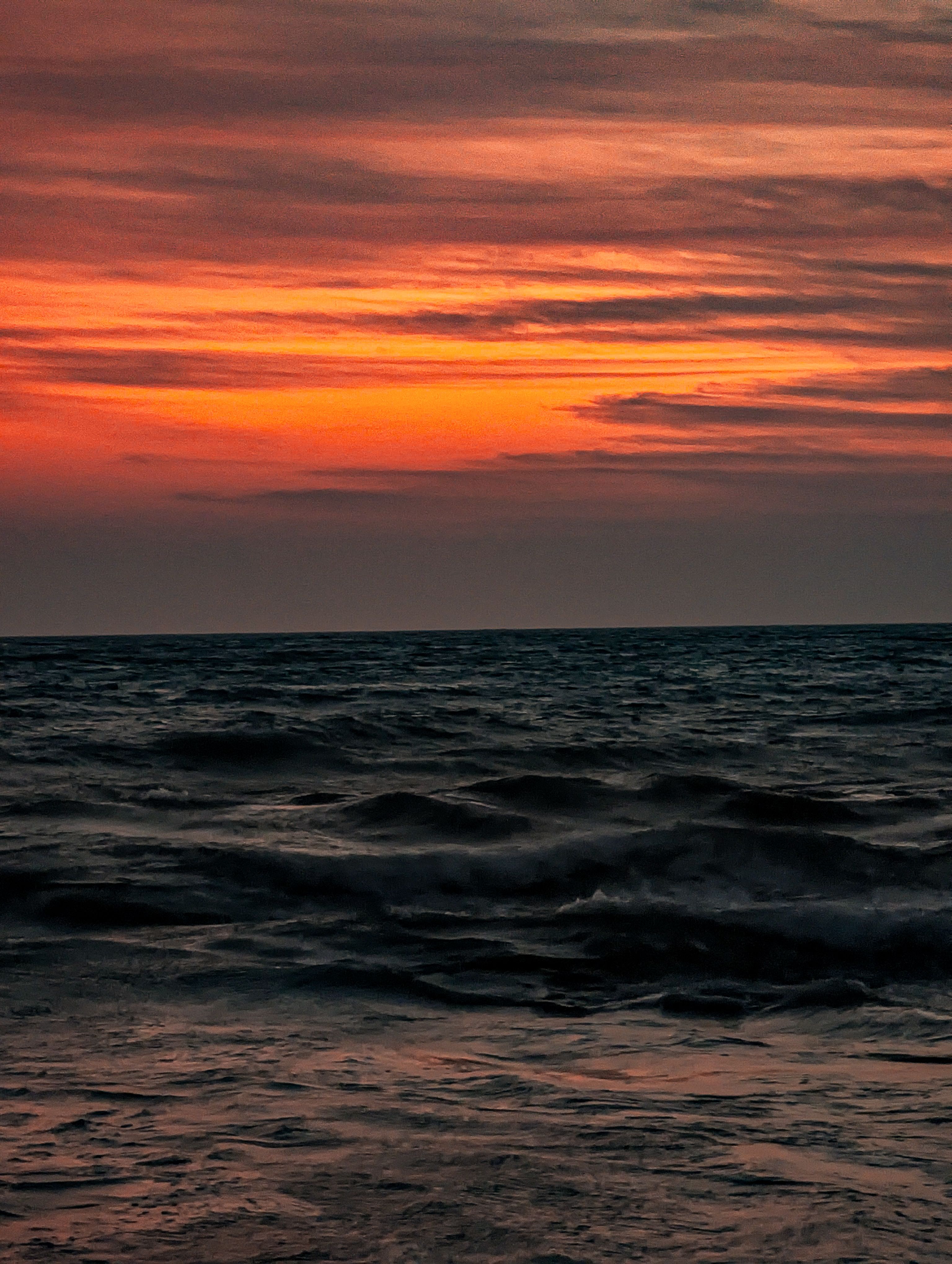 Calm Sea Waves And Sunset Photos, Download The BEST Free Calm Sea Waves ...