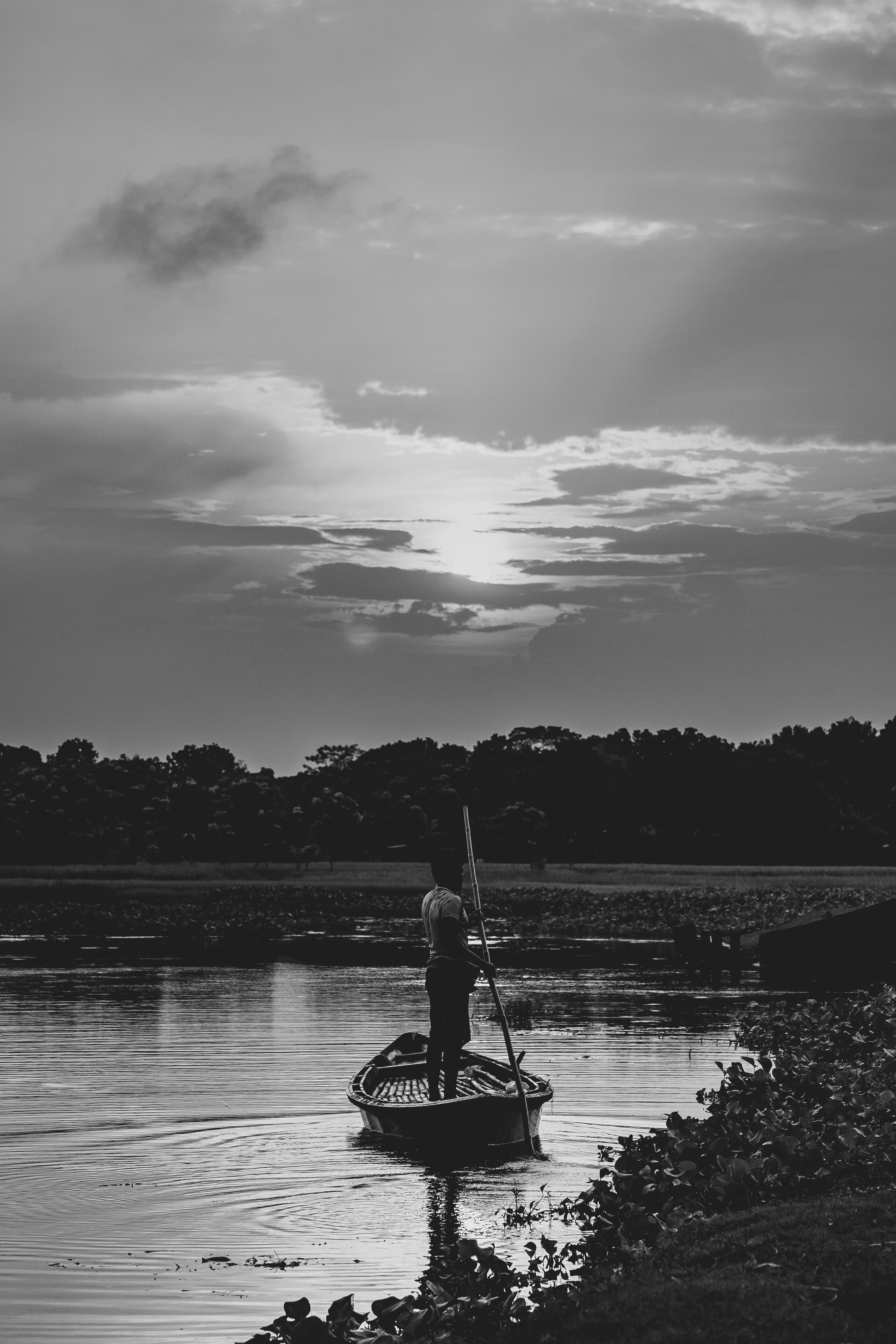 Dramatic Black and White River Scene in Bangladesh · Free Stock Photo