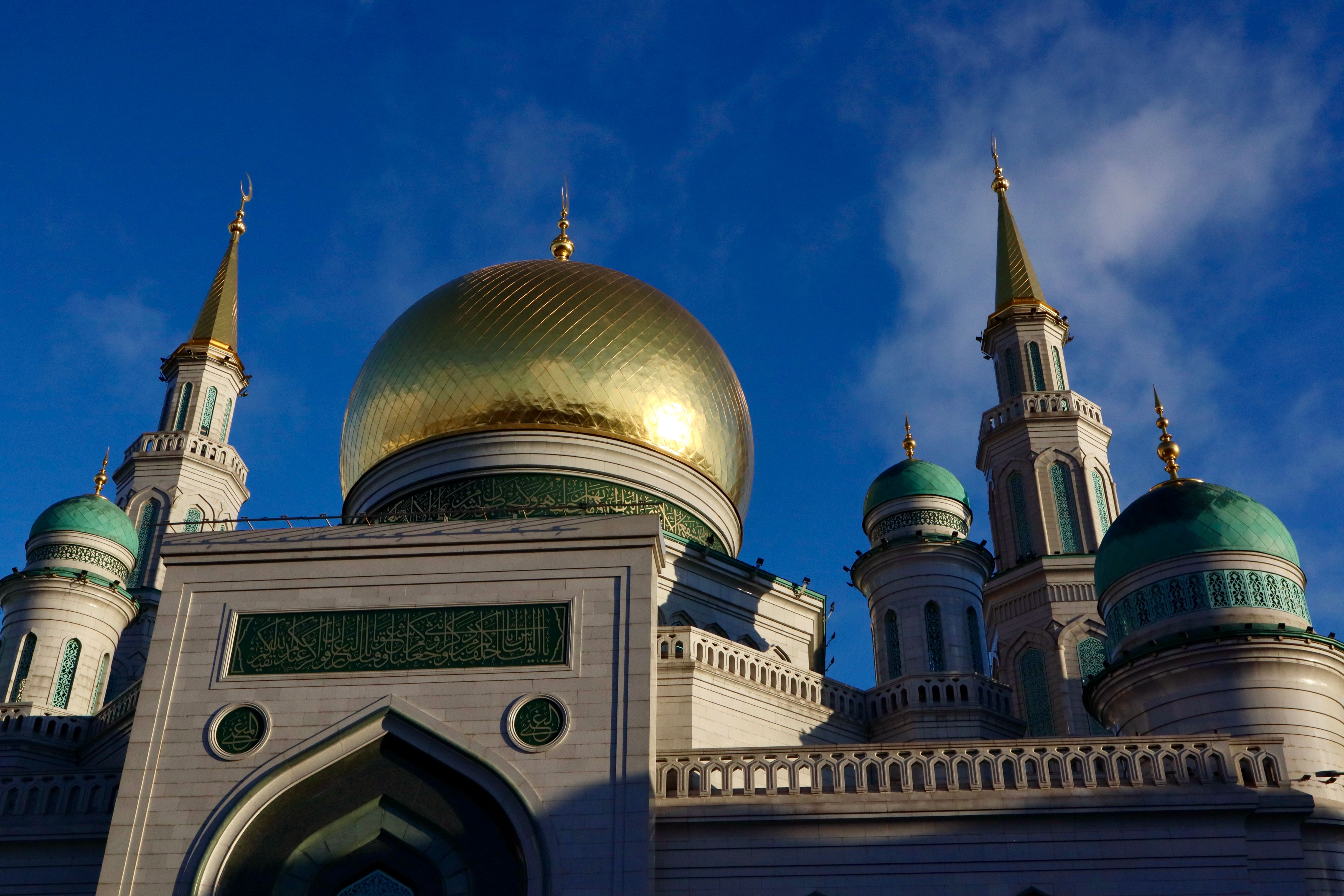 Stunning View of Moscow Cathedral Mosque Domes · Free Stock Photo
