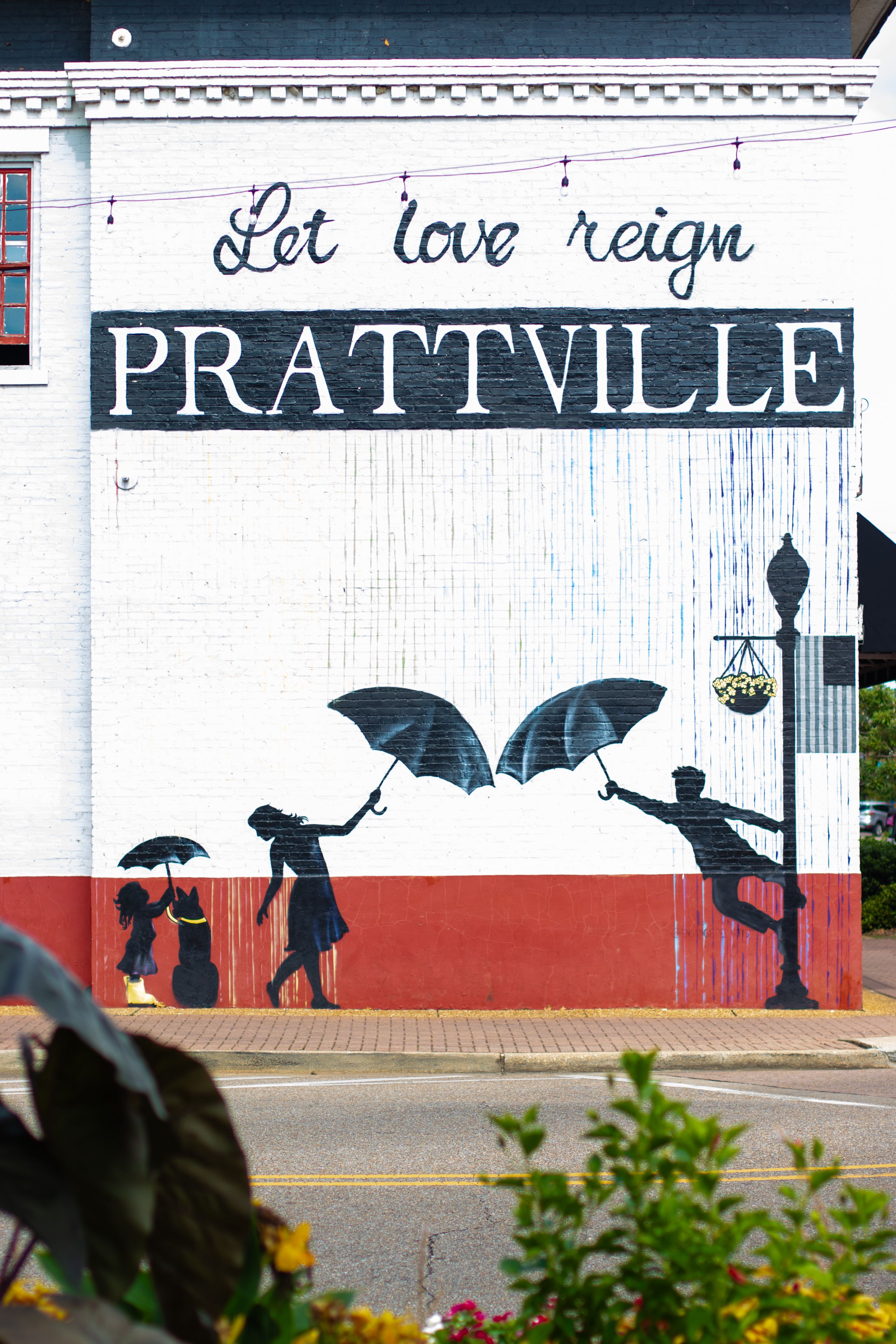 Colorful Prattville Mural with Umbrella Theme · Free Stock Photo