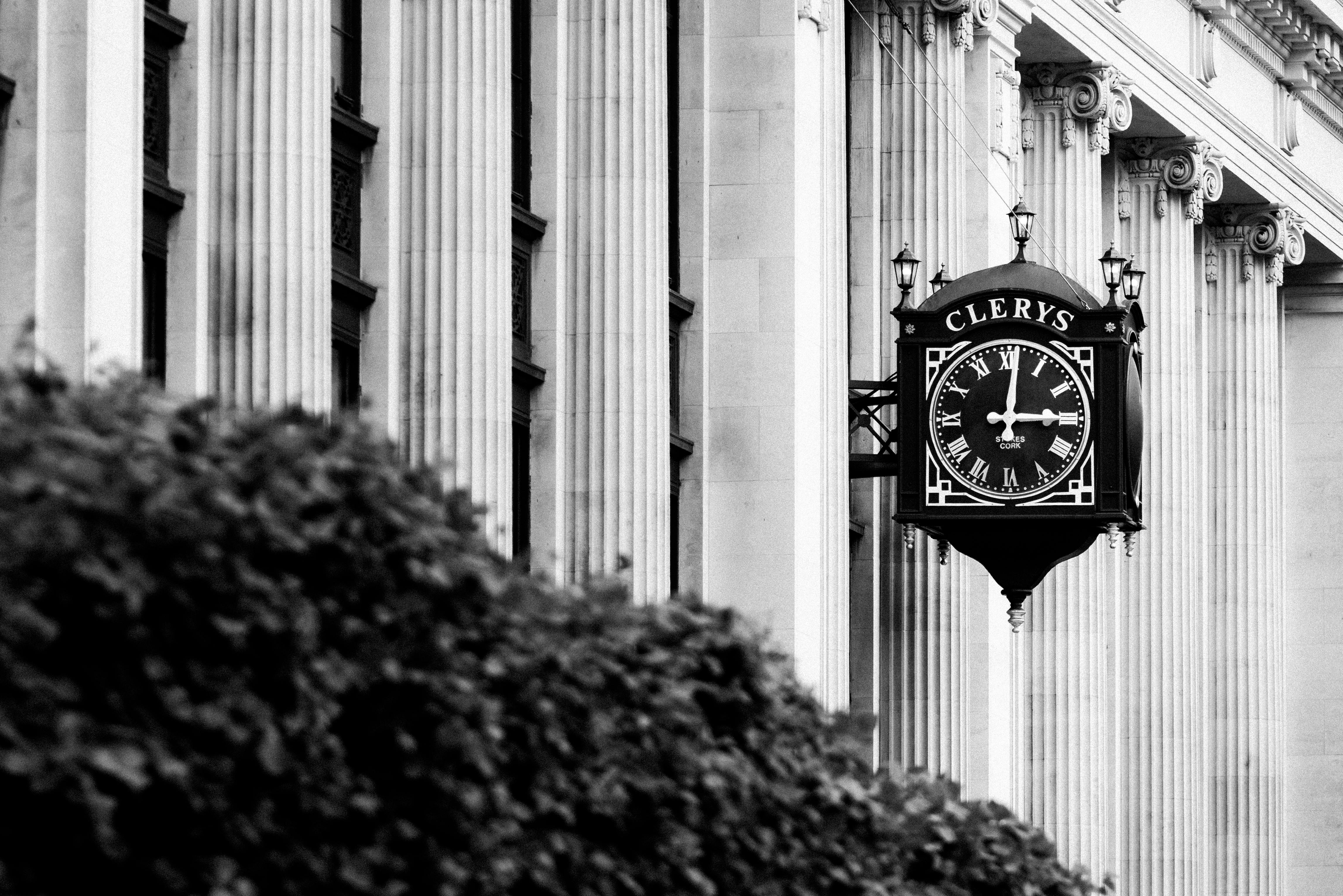 Analog Clock Photos, Download The BEST Free Analog Clock Stock Photos ...