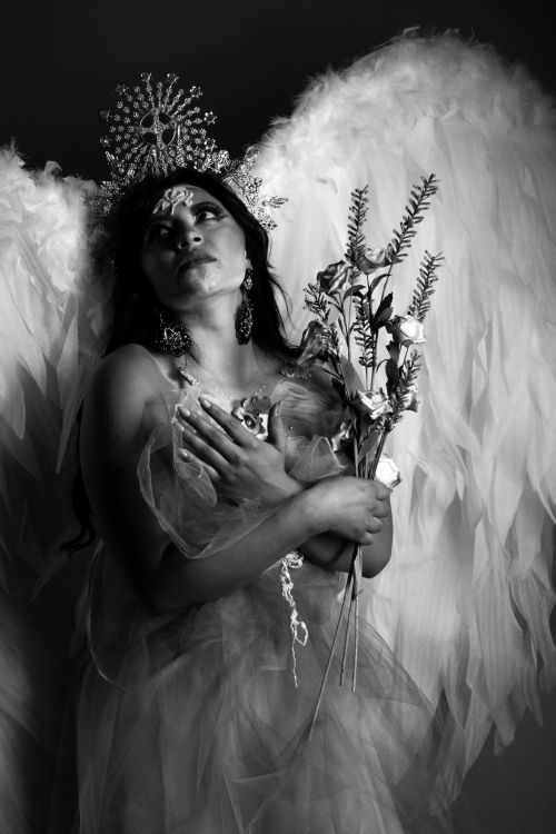 Serene Angelic Portrait in Black and White · Free Stock Photo