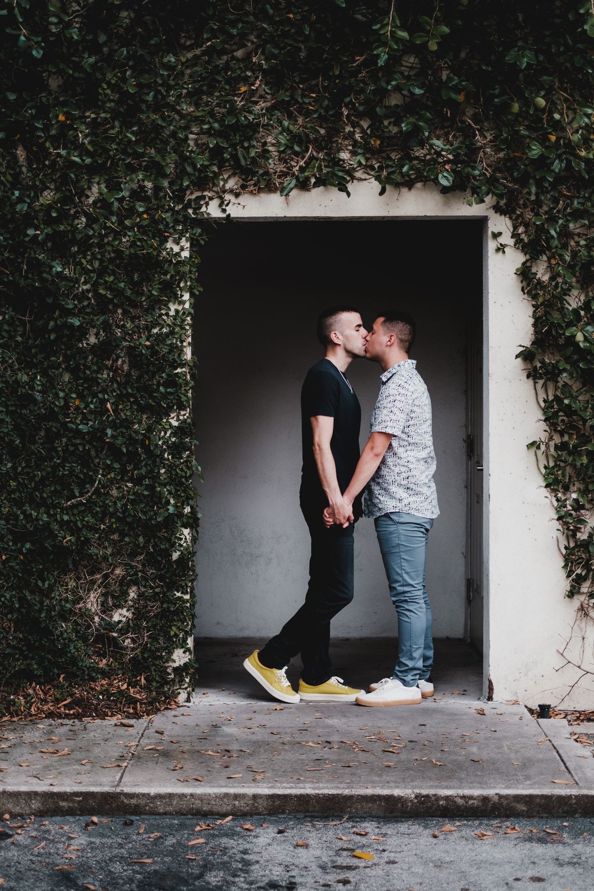 Romantic+Kisses+On+Neck+Gif Photos, Download The BEST Free Romantic ...