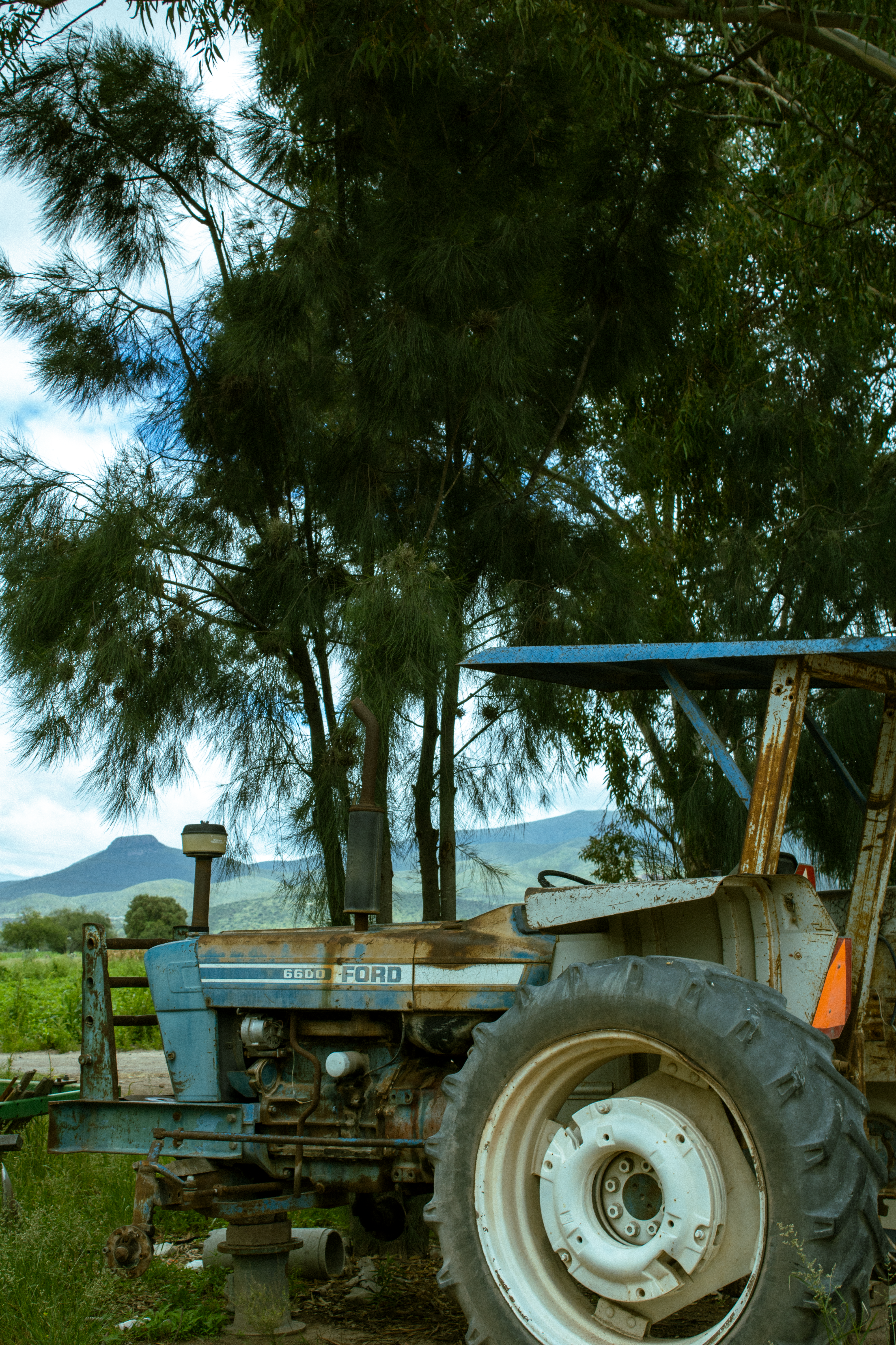Hints Tractor Photos, Download The BEST Free Hints Tractor Stock Photos ...
