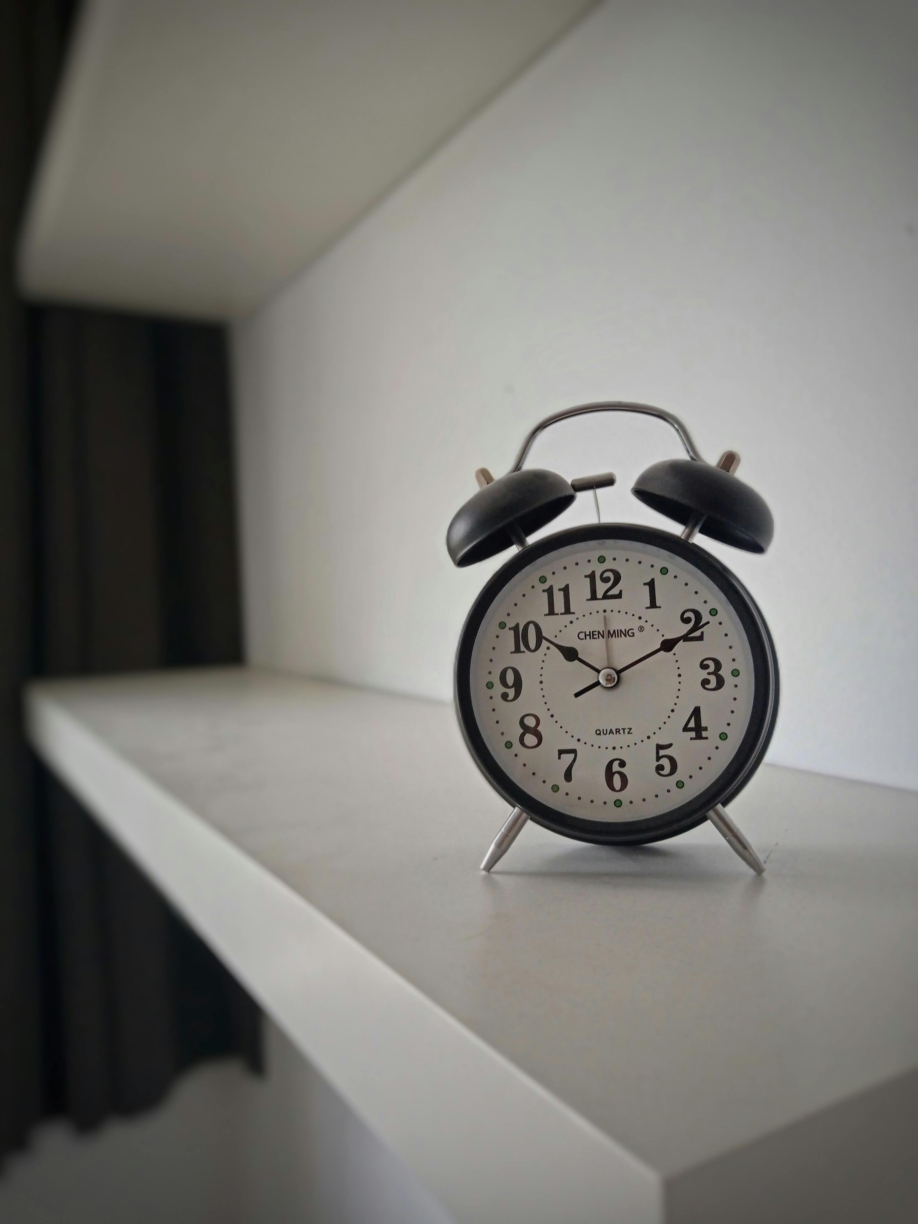 Analog Clock Photos, Download The BEST Free Analog Clock Stock Photos ...