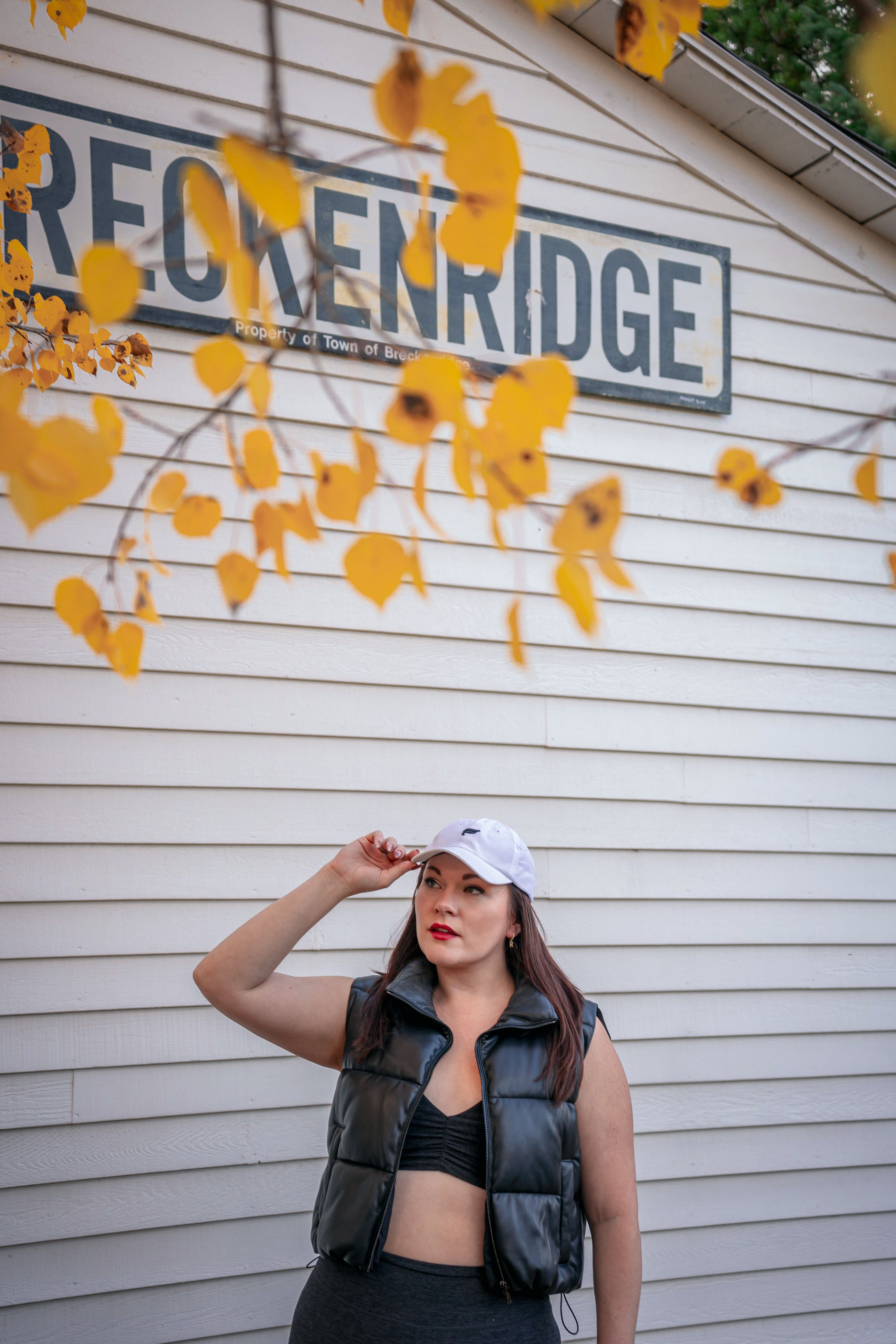 Outdoor Fall Fashion Shoot in Breckenridge · Free Stock Photo