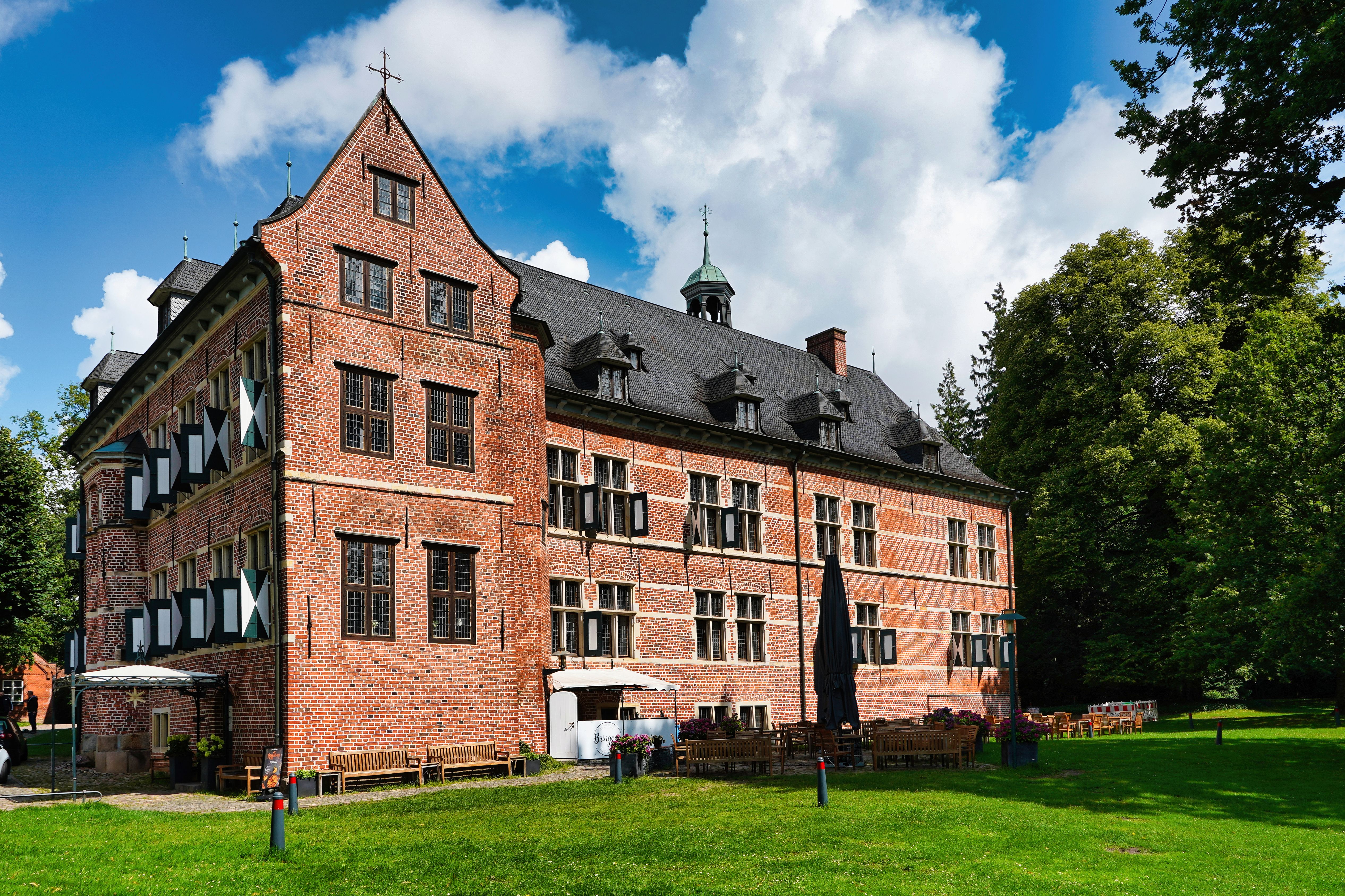 Historic Brick Castle in Reinbek, Germany · Free Stock Photo