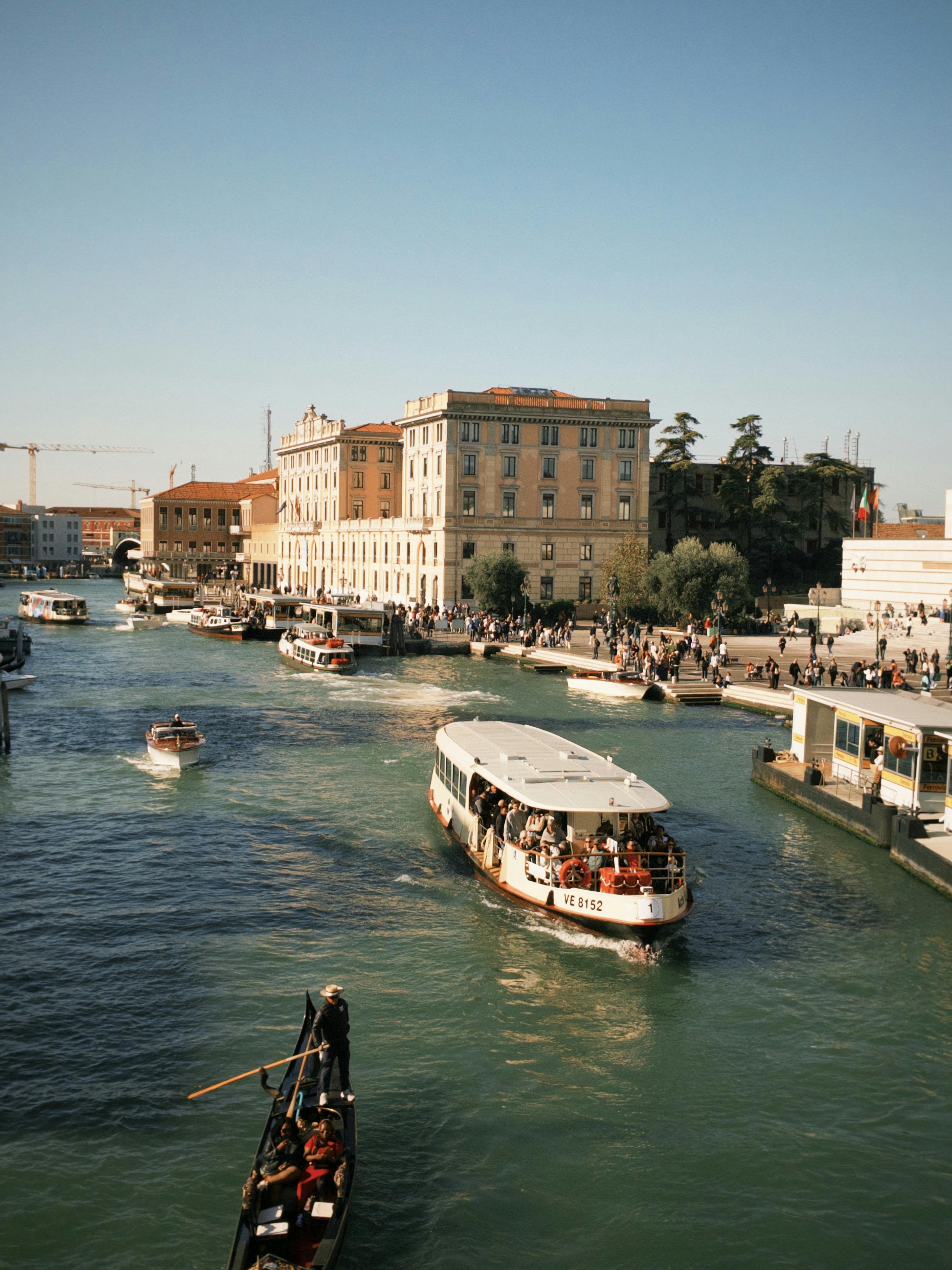 Romantic+Kisses+On+Neck+Gif Photos, Download The BEST Free Romantic ...