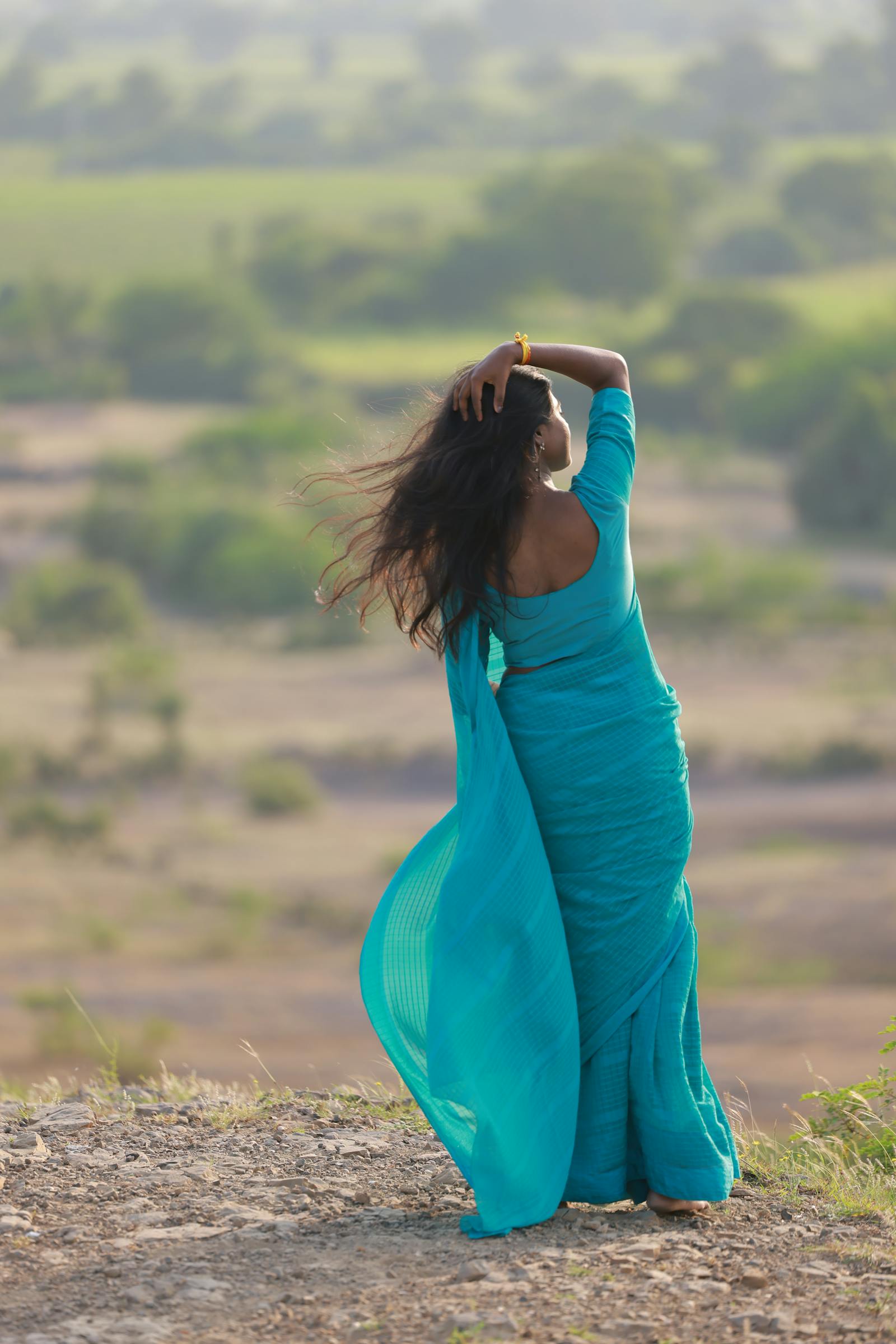 Woman In Saree Back Side Photos, Download The BEST Free Woman In Saree ...