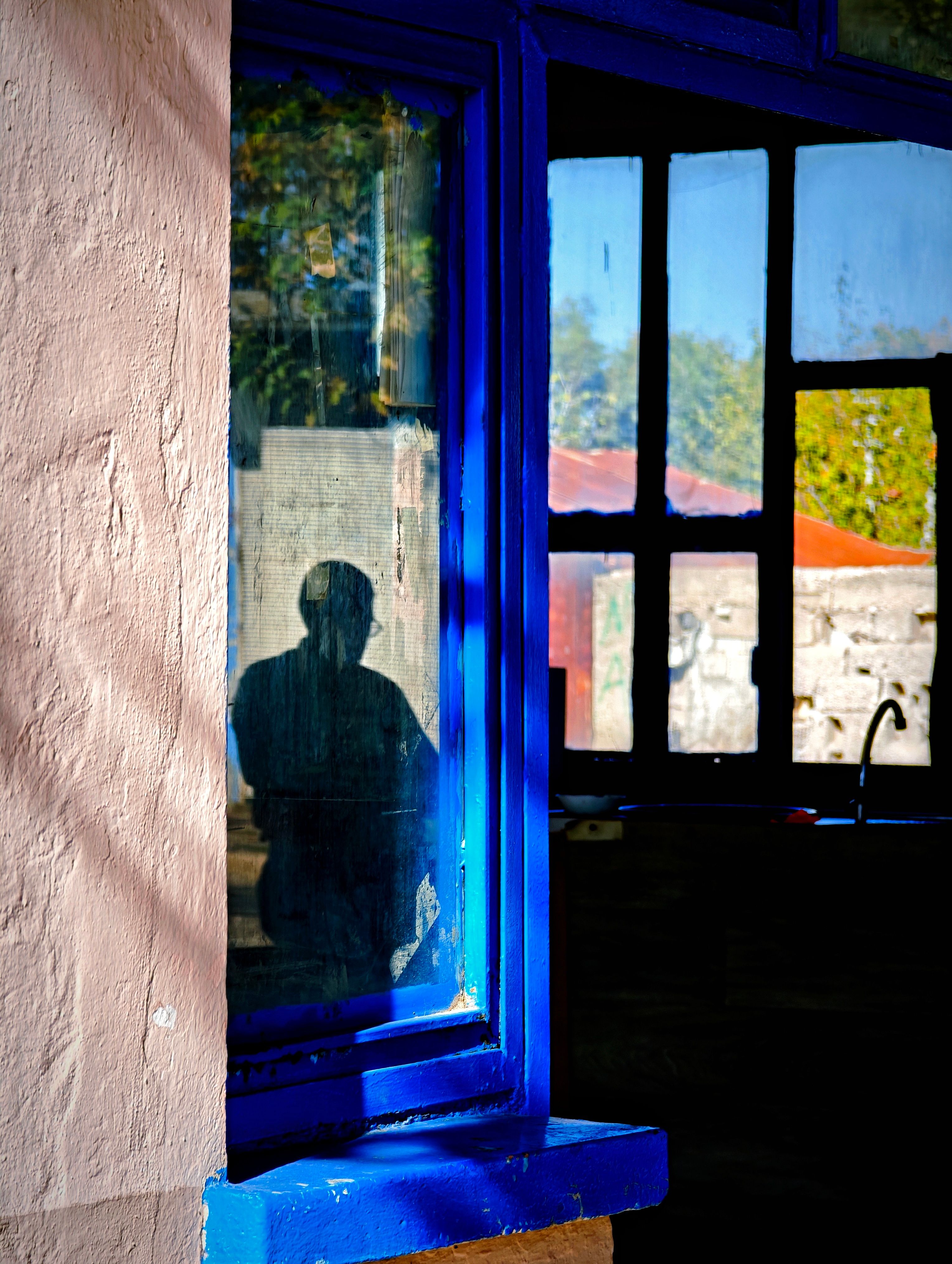 Silhouette Reflection in Ceyhan Window · Free Stock Photo