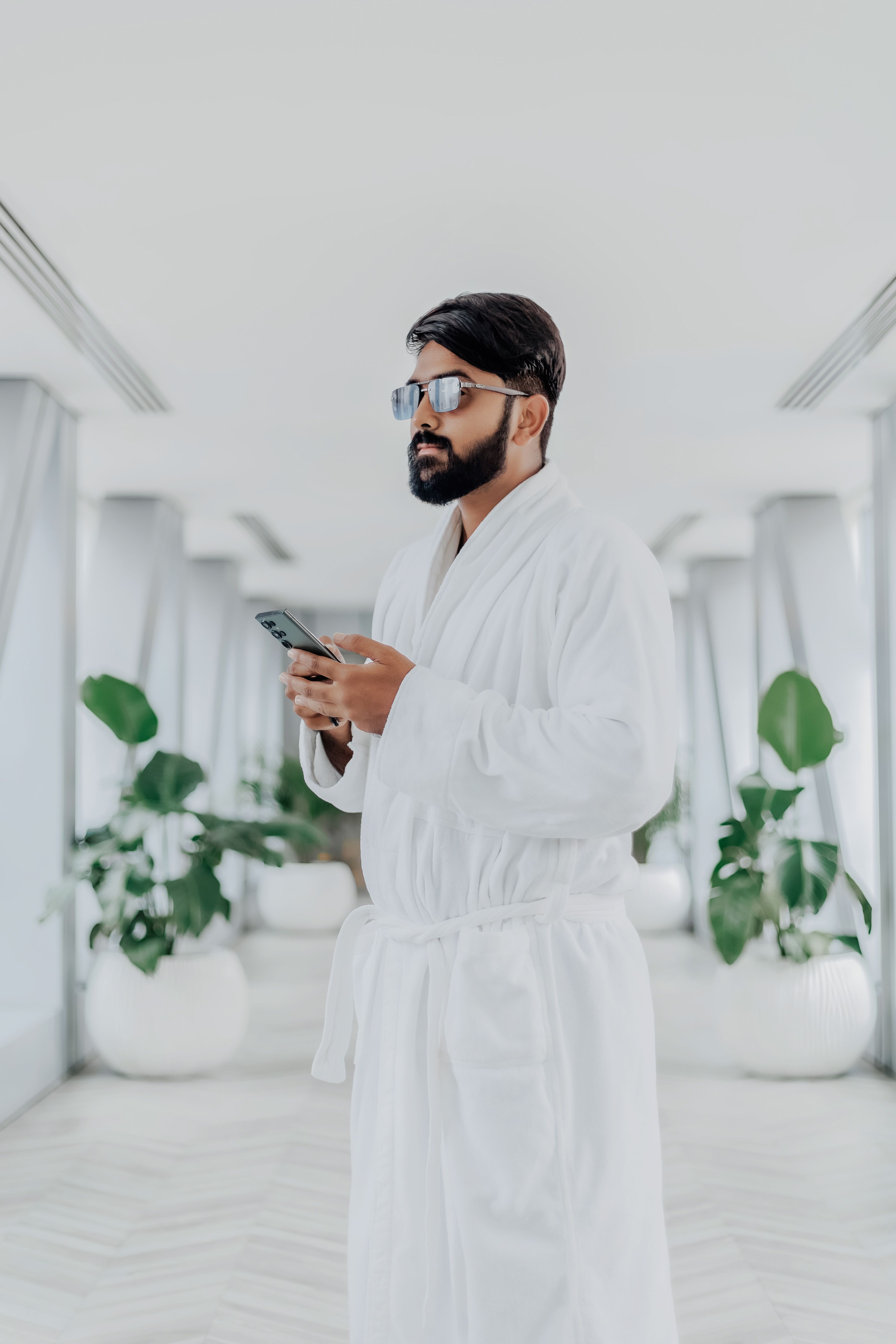 Man In White Robes Photos, Download The BEST Free Man In White Robes ...