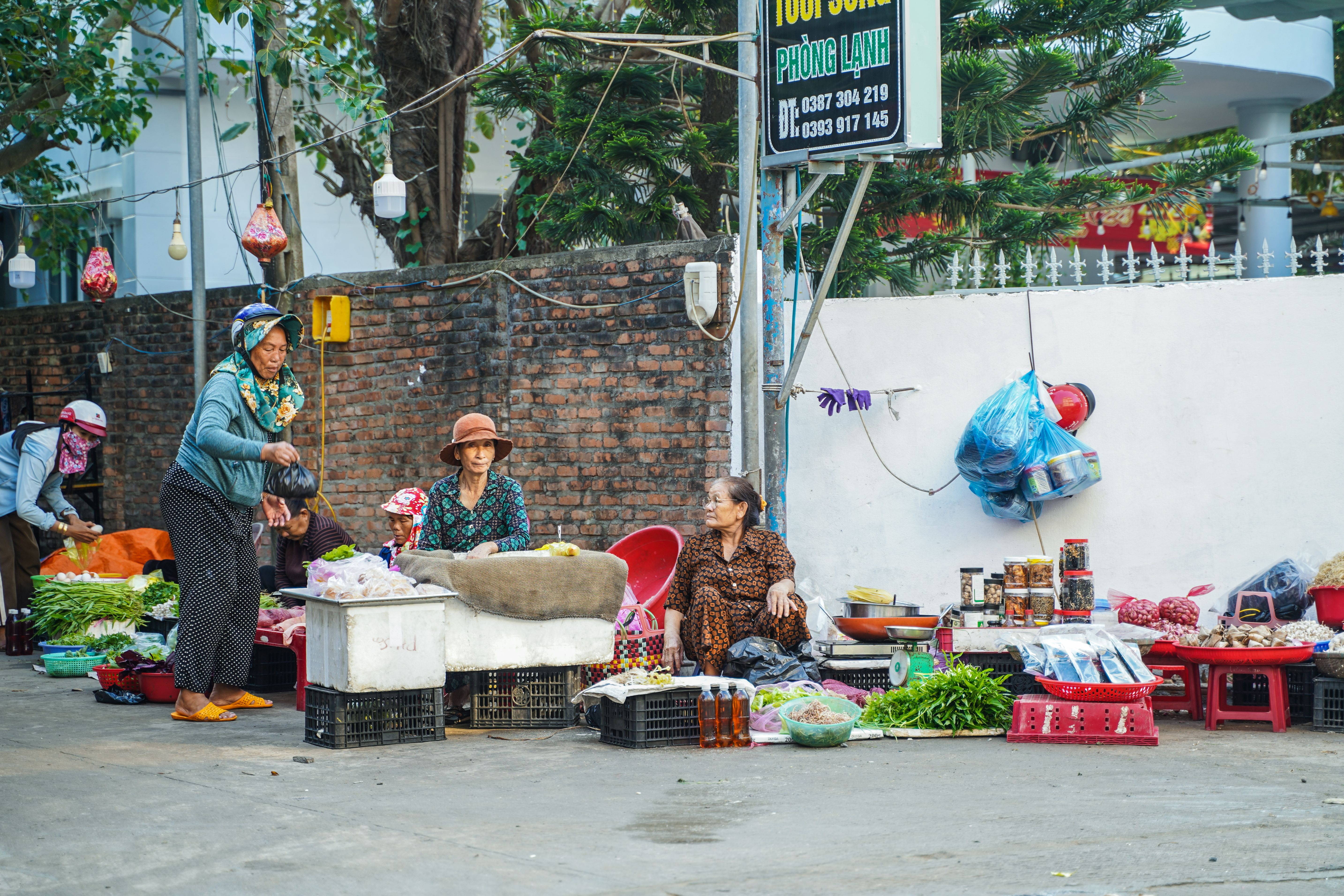 Bustling Vietnamese Street Market Scene · Free Stock Photo