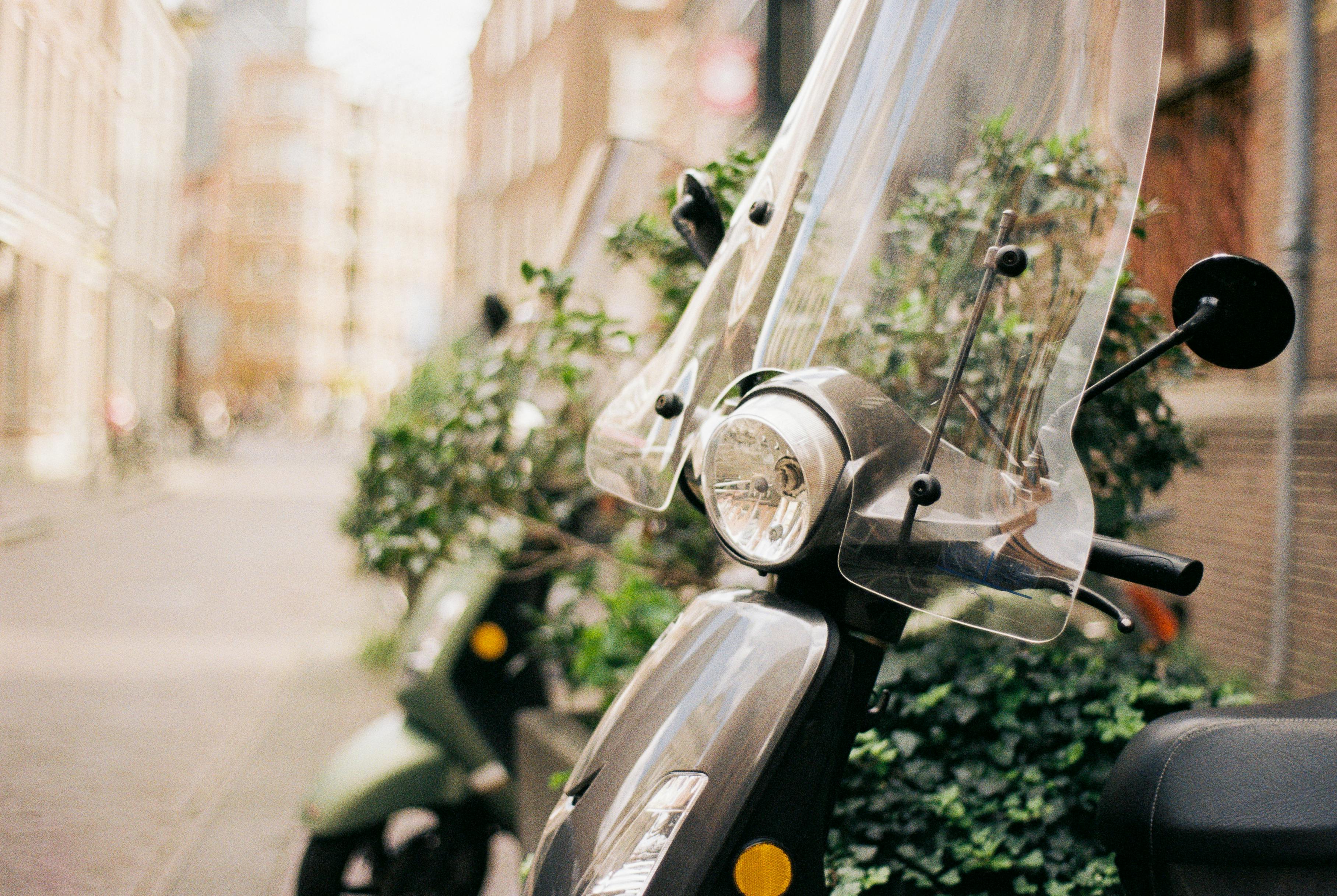 400+ Moped Bilder und Fotos · Kostenlos Downloaden · Pexels Stock-Fotos