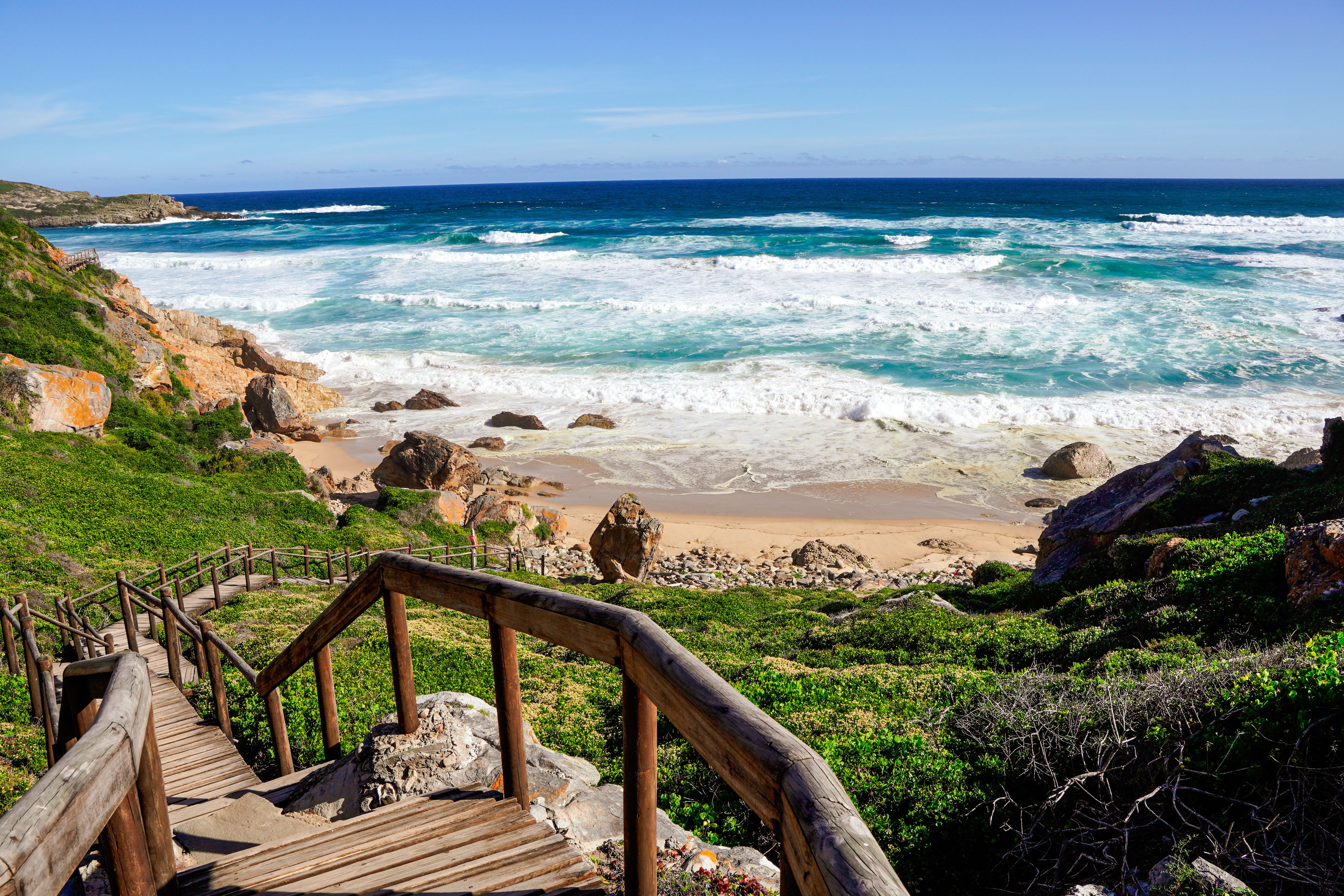 Scenic Coastal Walkway Leading to Ocean View · Free Stock Photo