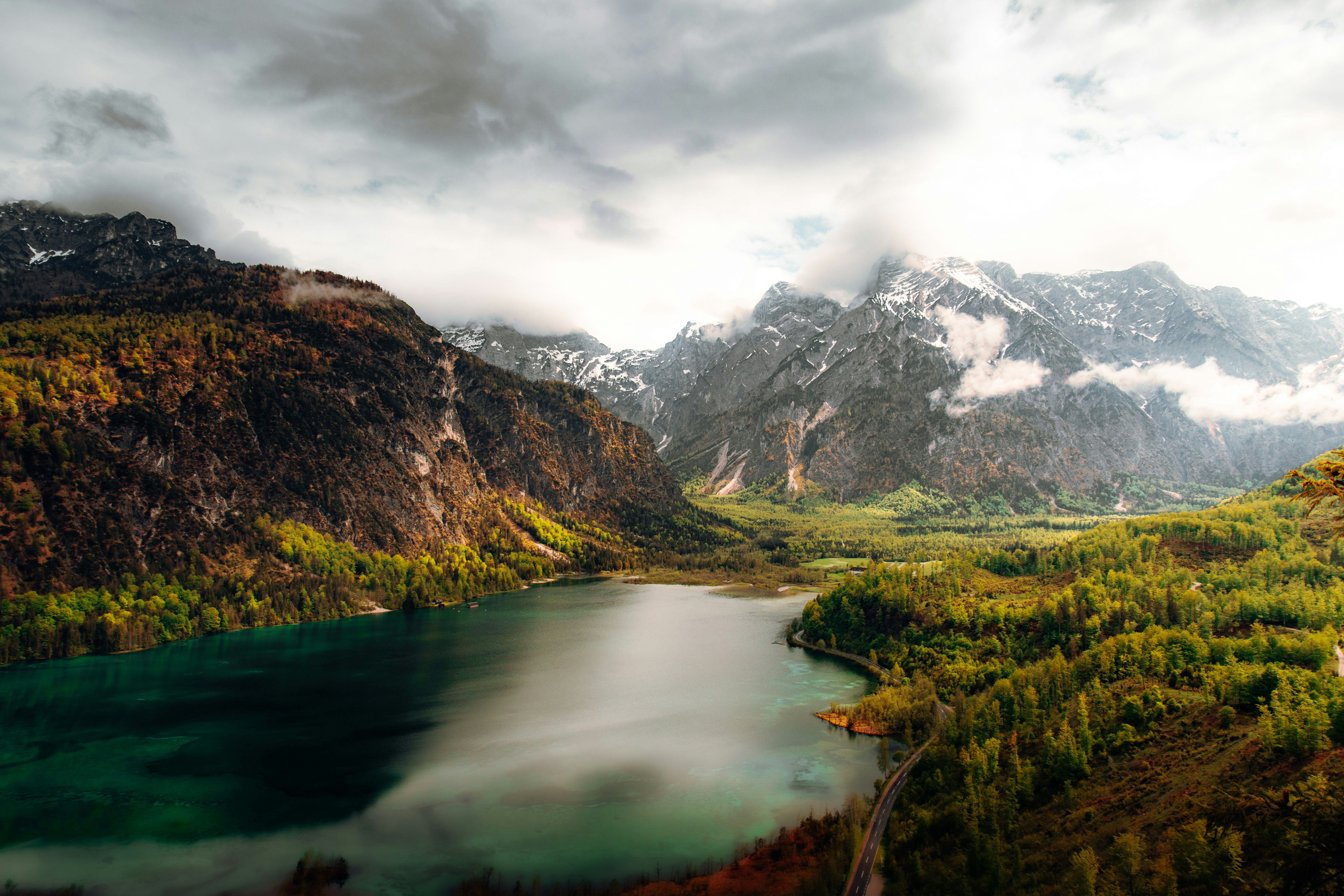 Stunning Austrian Alpine Lake and Mountain Scene · Free Stock Photo