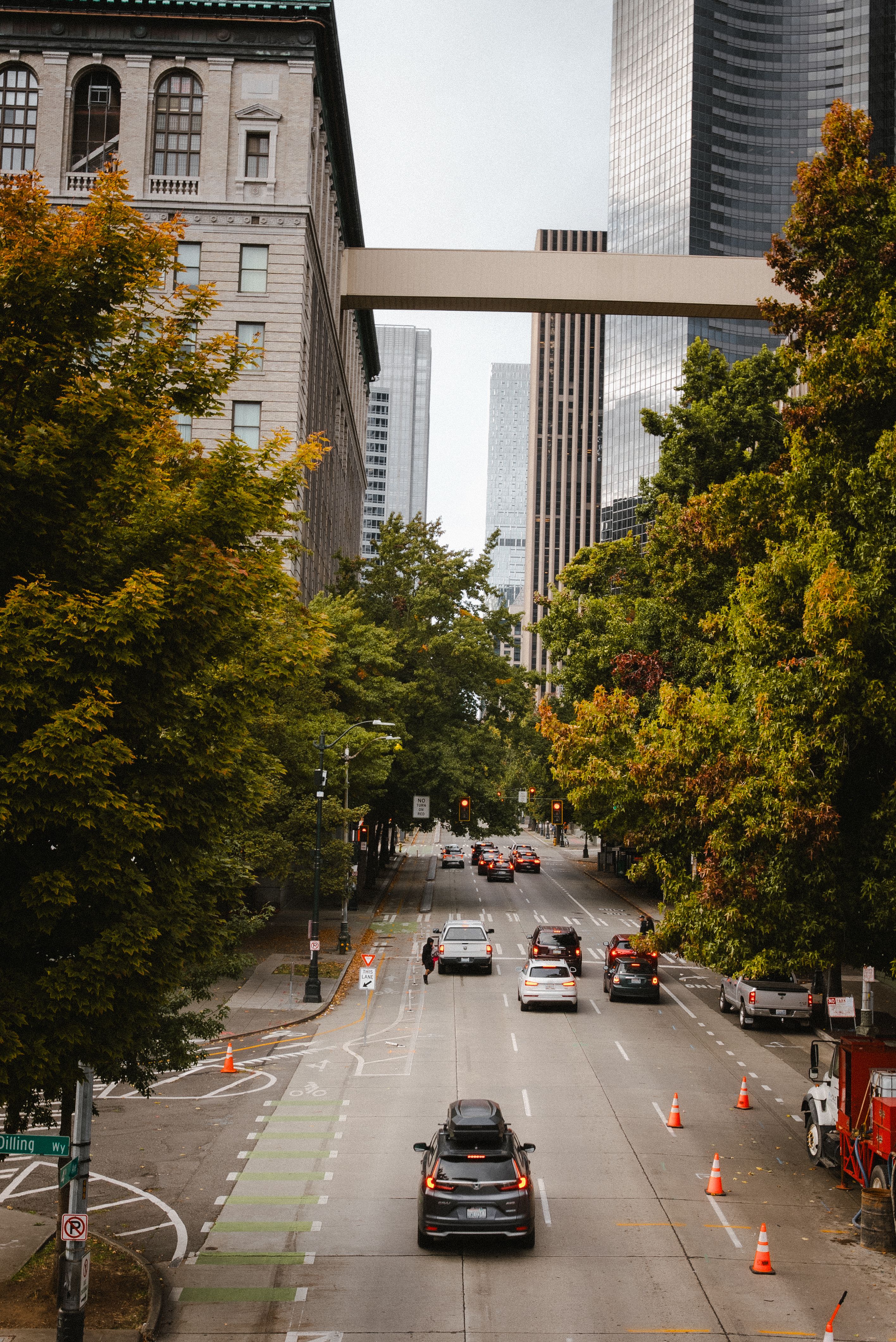 Urban Street Scene in Downtown Seattle · Free Stock Photo