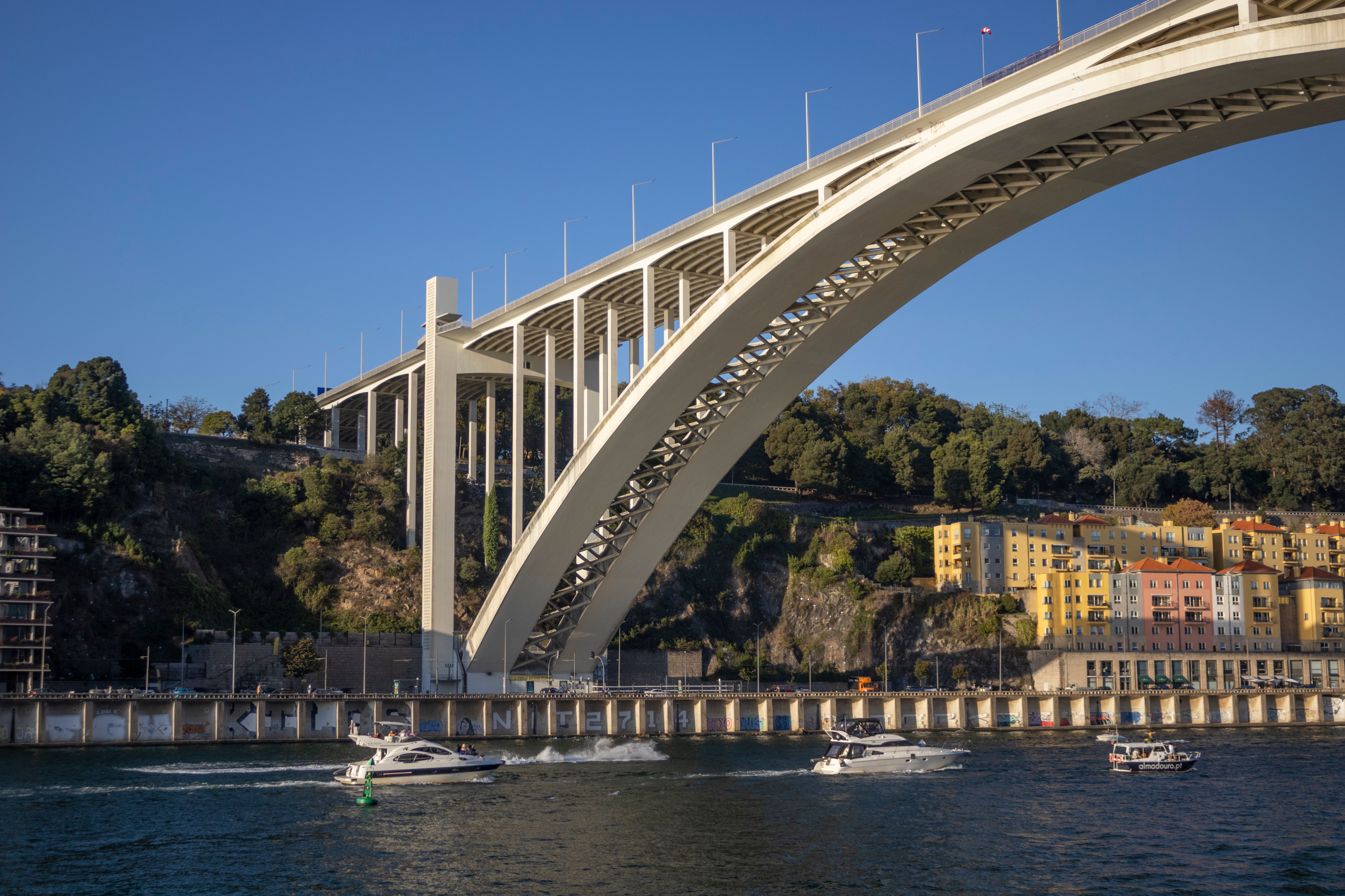 Architectural Beauty of Arrábida Bridge in Porto · Free Stock Photo