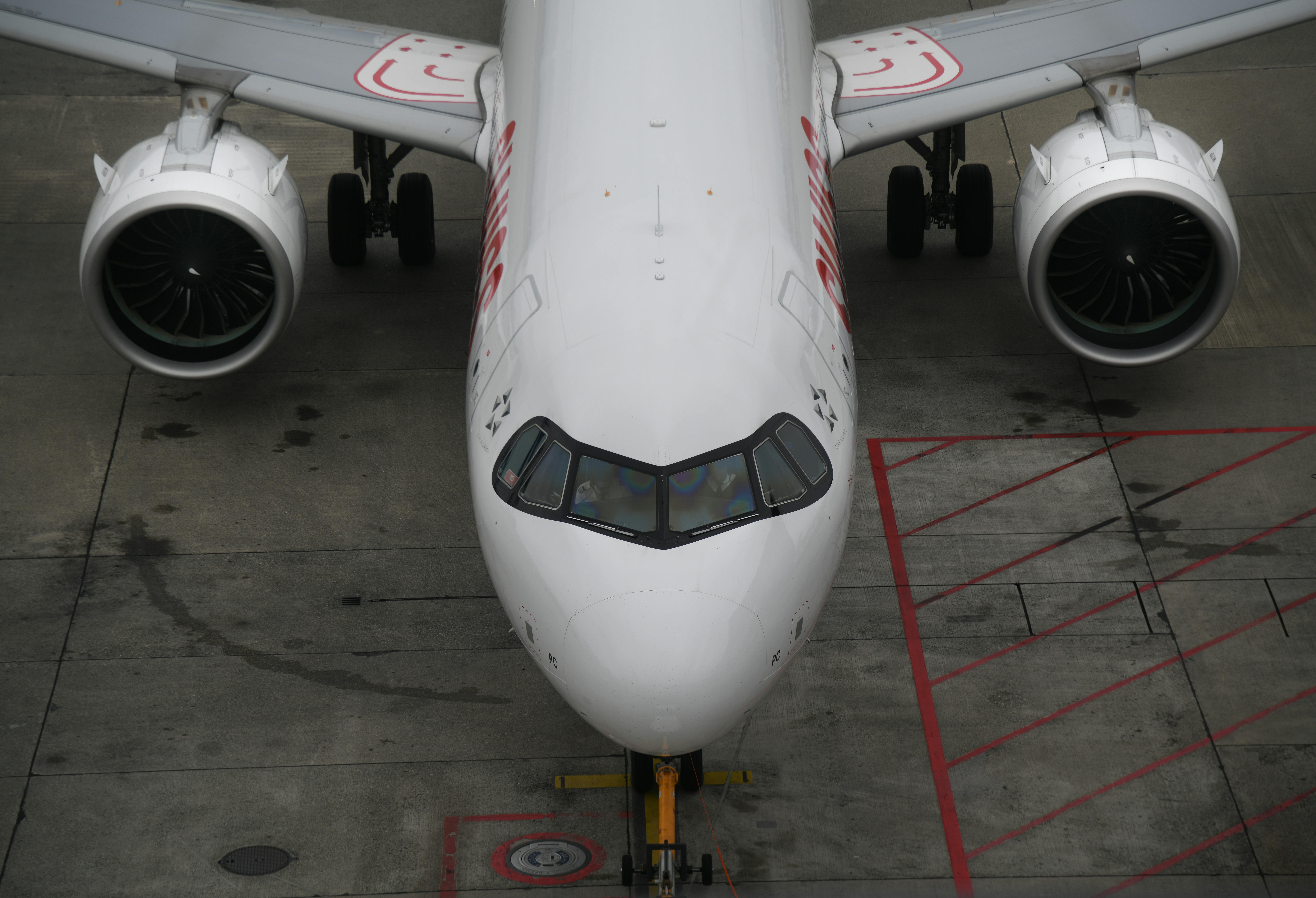 Airbus A320 Airbus Photos, Download The BEST Free Airbus A320 Airbus ...