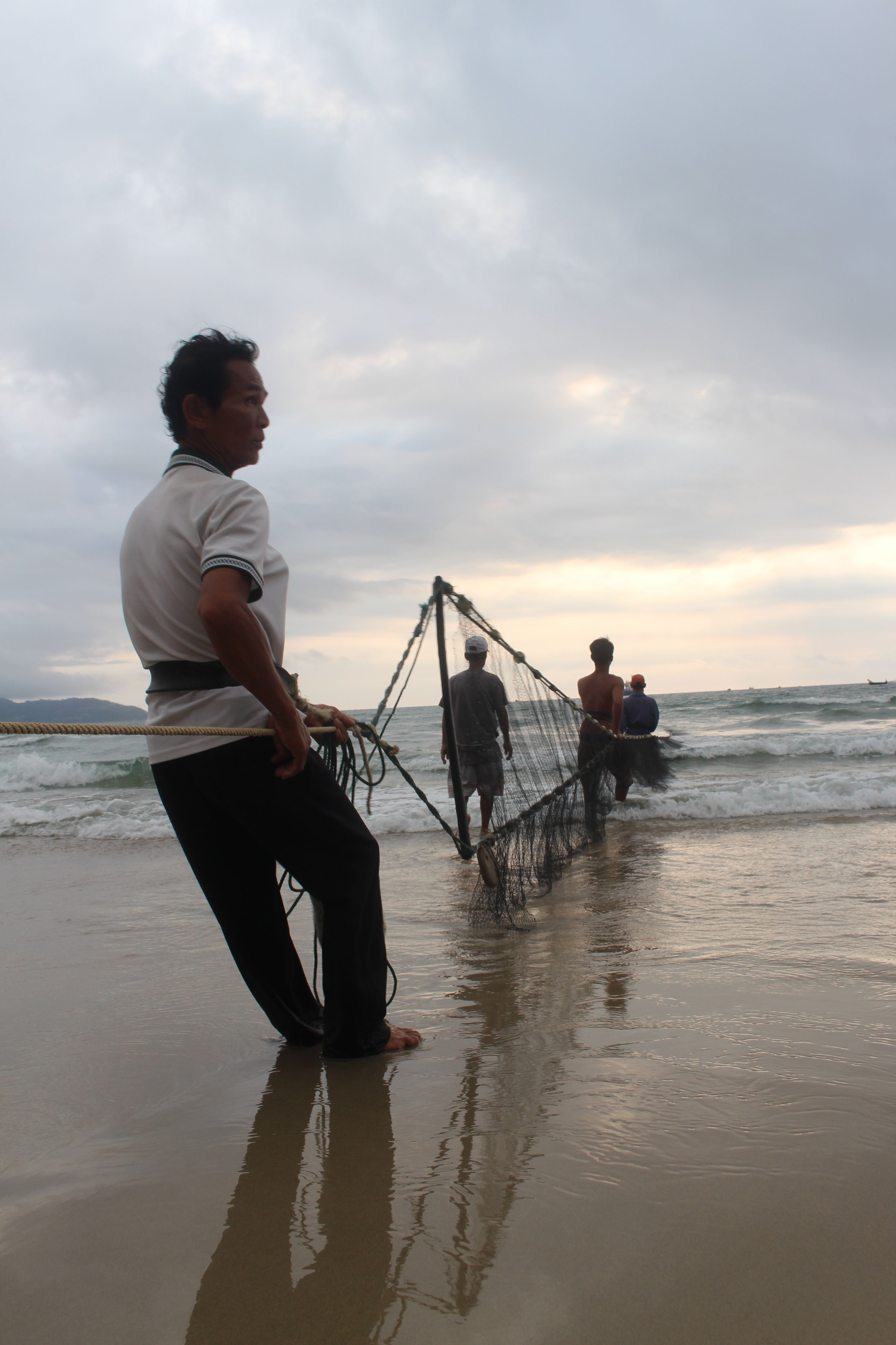 Man Fishing Photos, Download The BEST Free Man Fishing Stock Photos ...