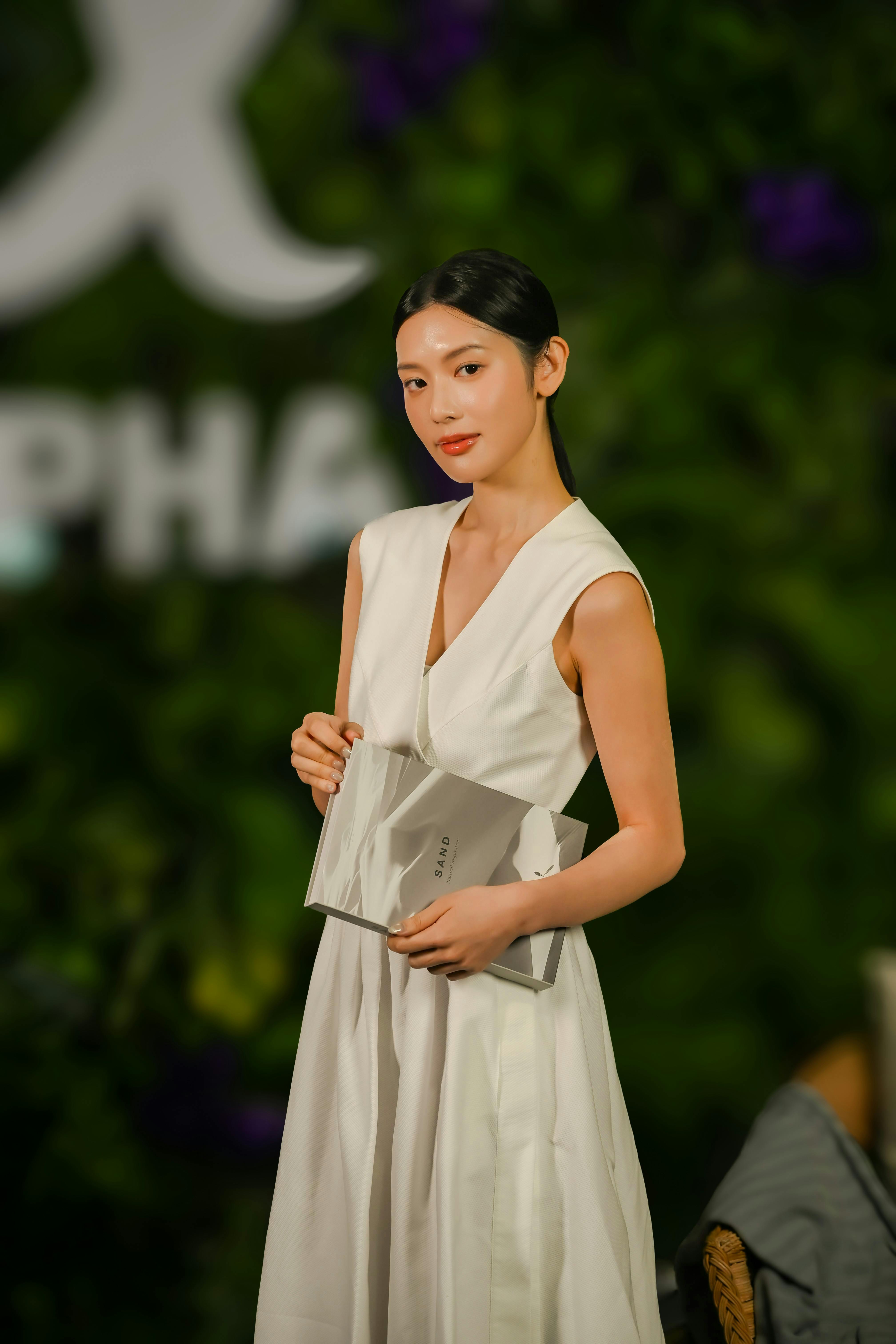 Hot Taiwan Women Photos, Download The BEST Free Hot Taiwan Women Stock ...