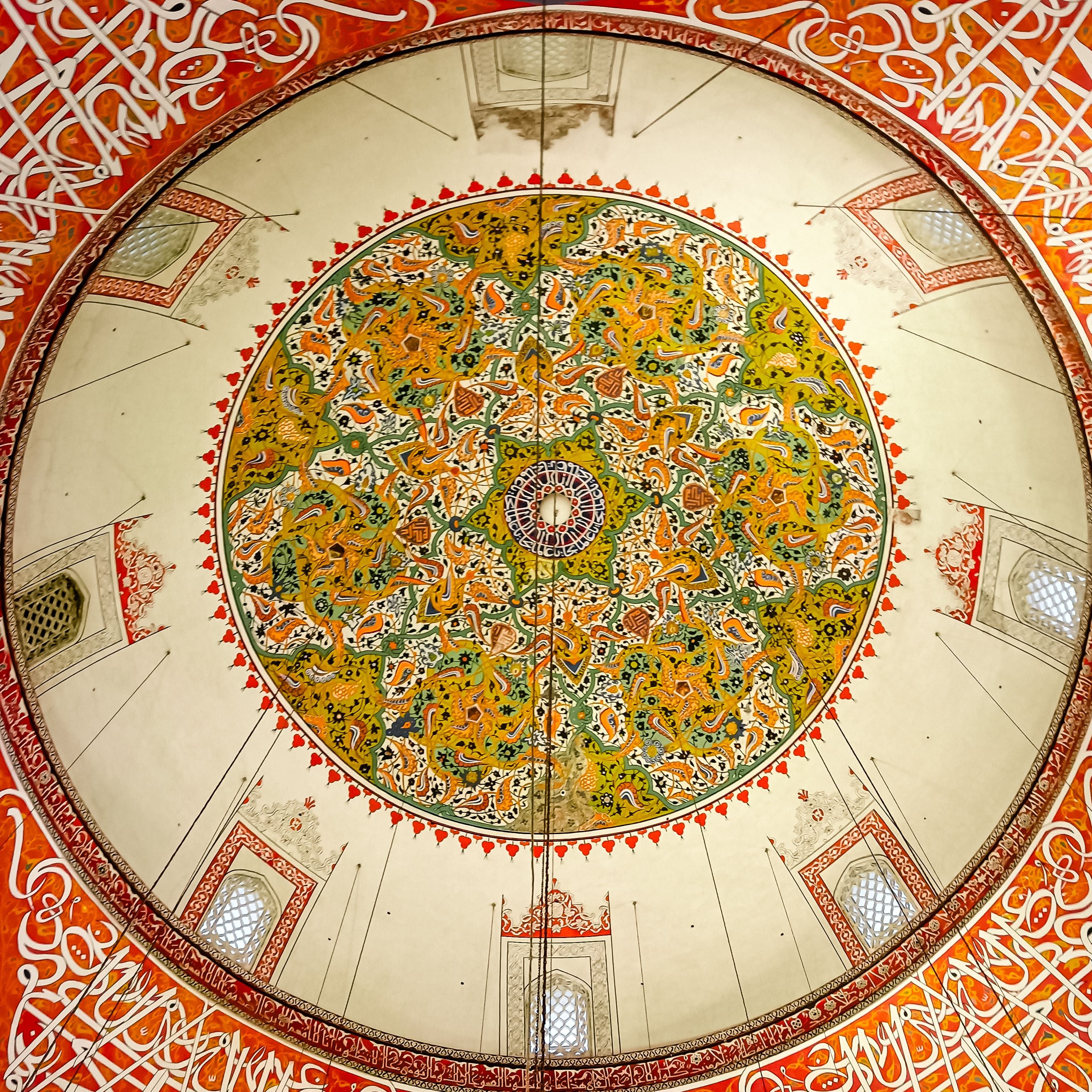 Intricate Islamic Ceiling Art with Detailed Patterns · Free Stock Photo
