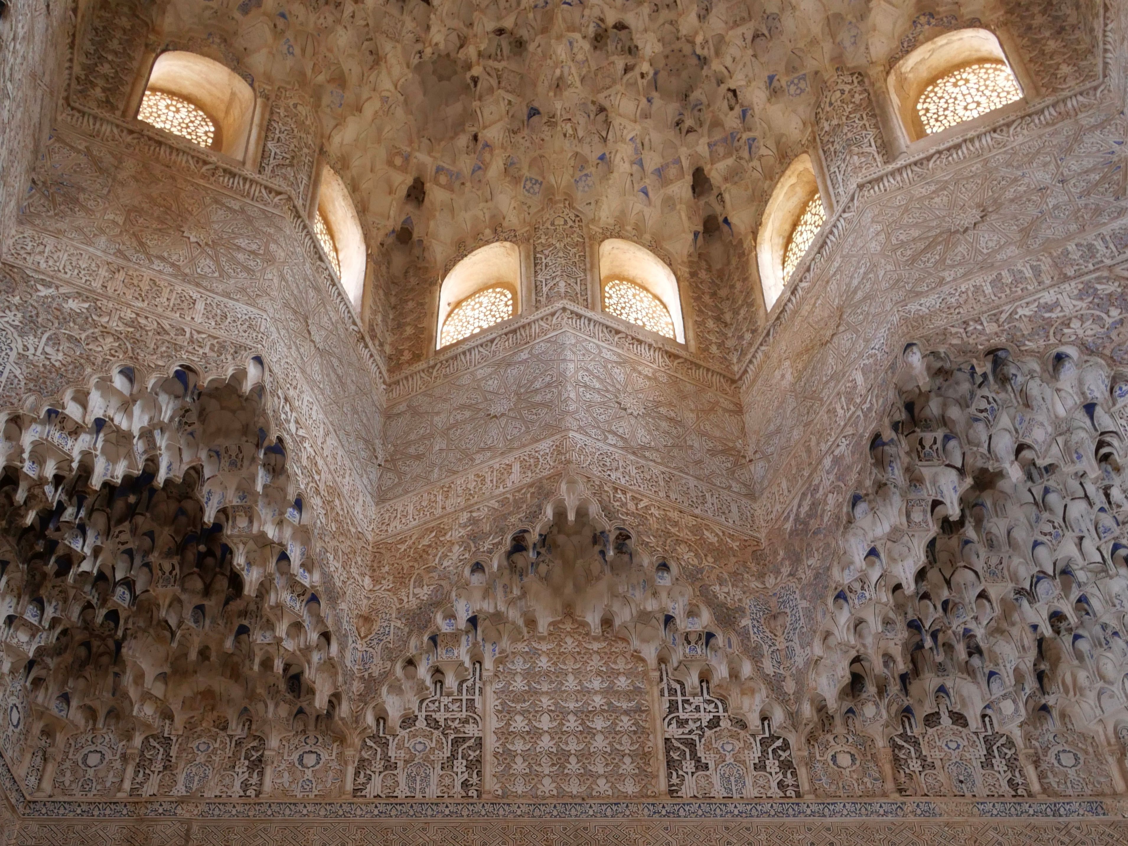 Intricate Islamic Architecture of Alhambra Palace · Free Stock Photo