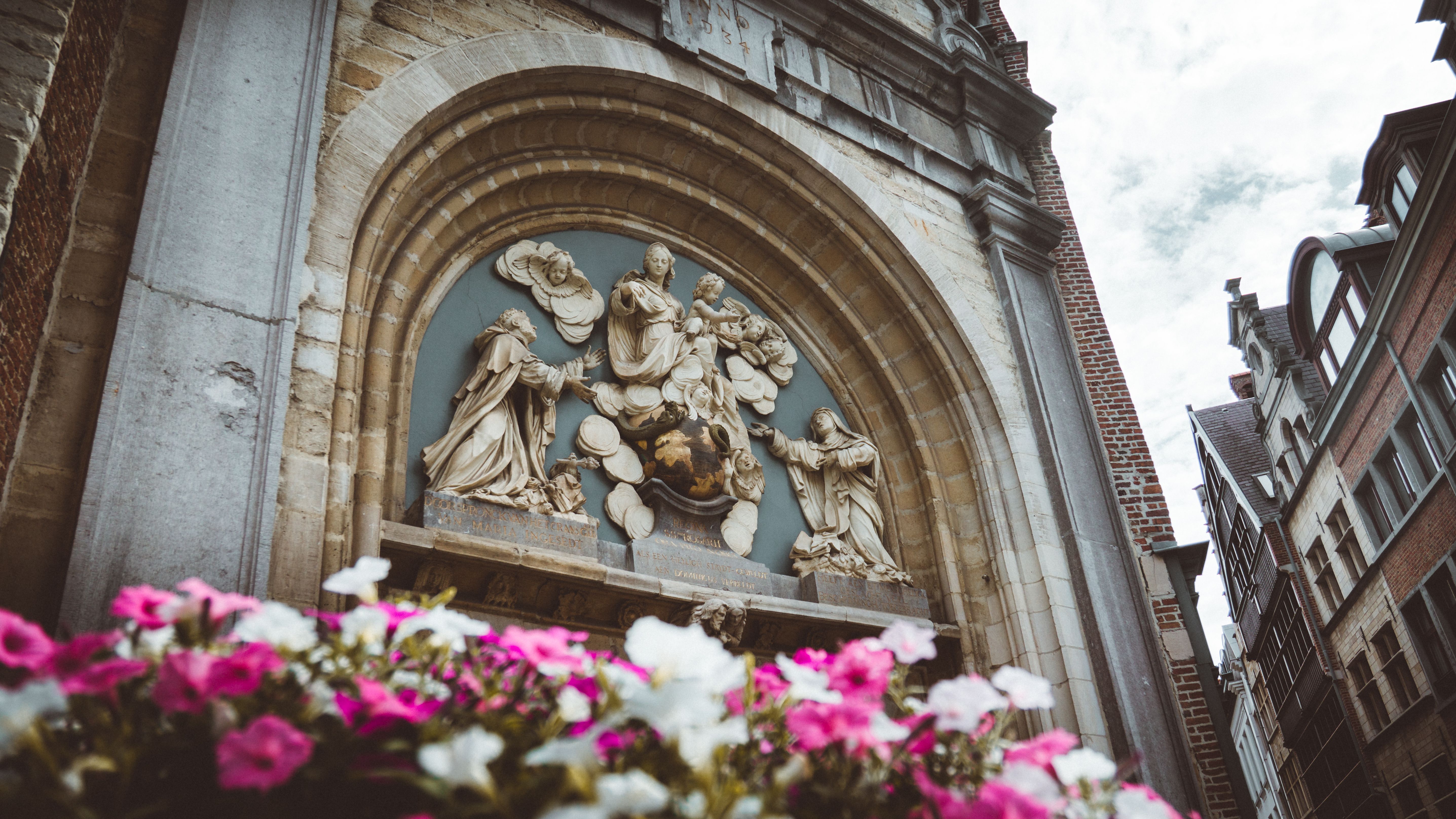 Flower Facade Photos, Download The BEST Free Flower Facade Stock Photos ...