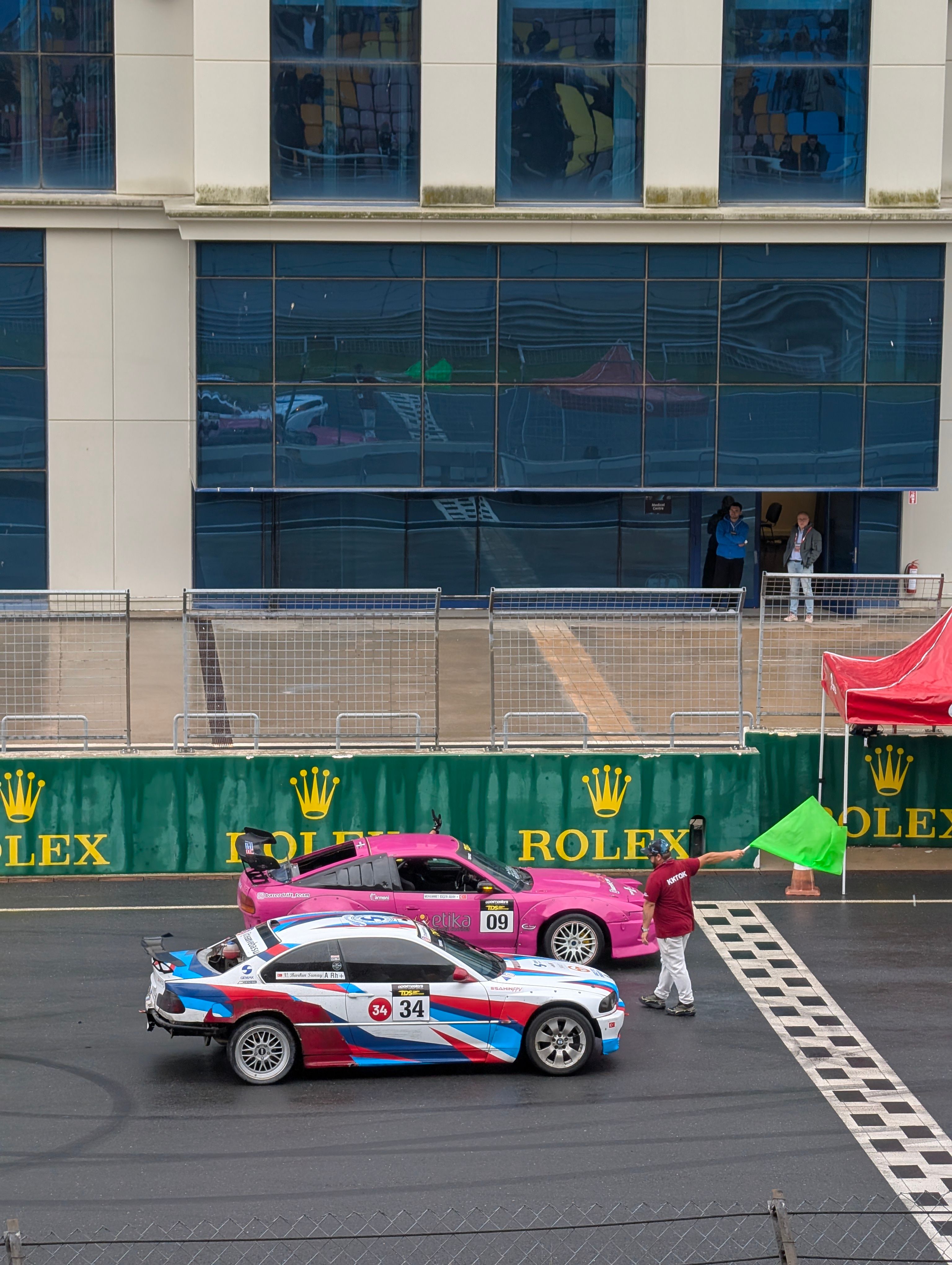 Race Official Photos, Download The BEST Free Race Official Stock Photos ...