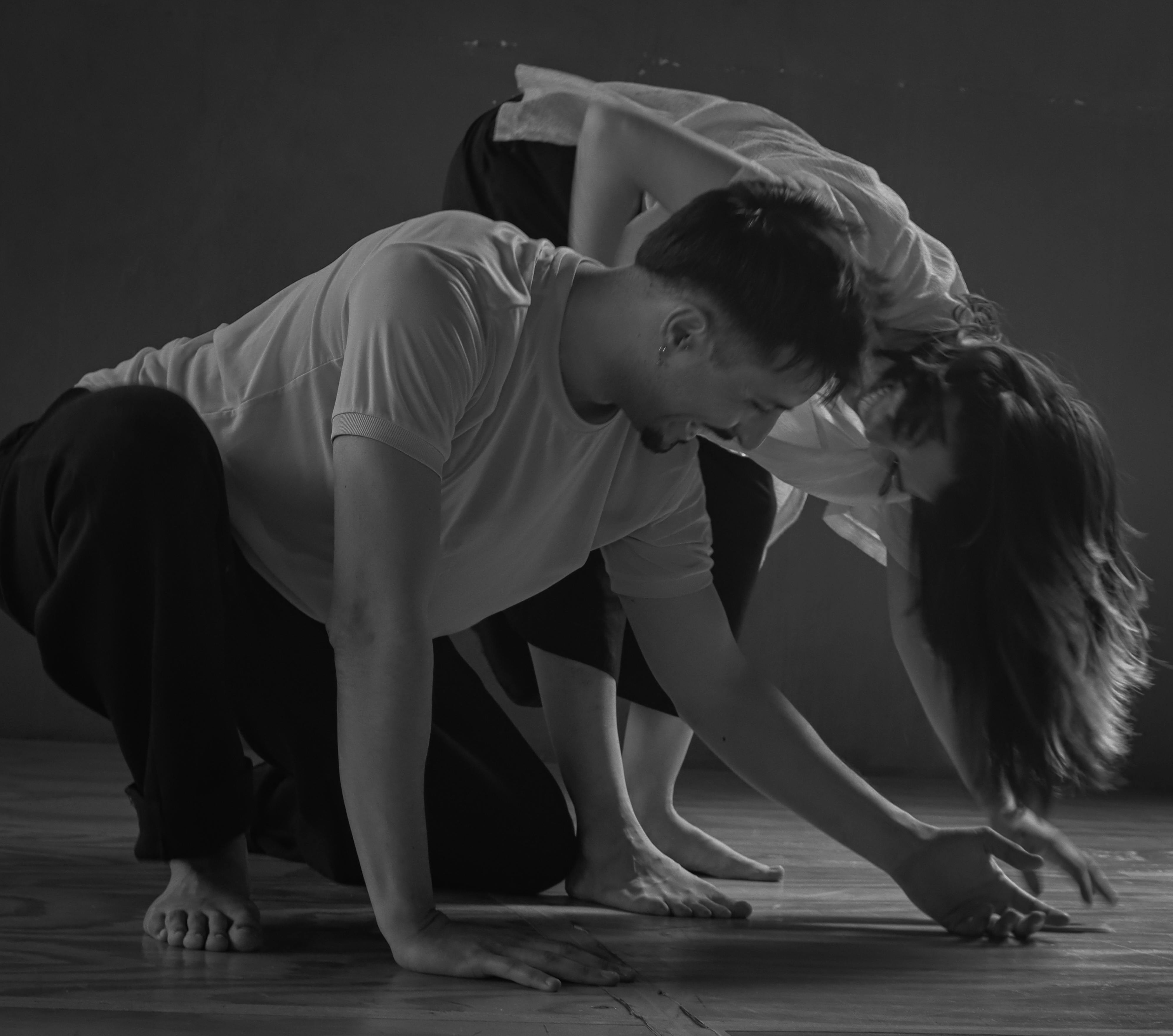 Duo Poses Photos, Download The BEST Free Duo Poses Stock Photos & HD Images