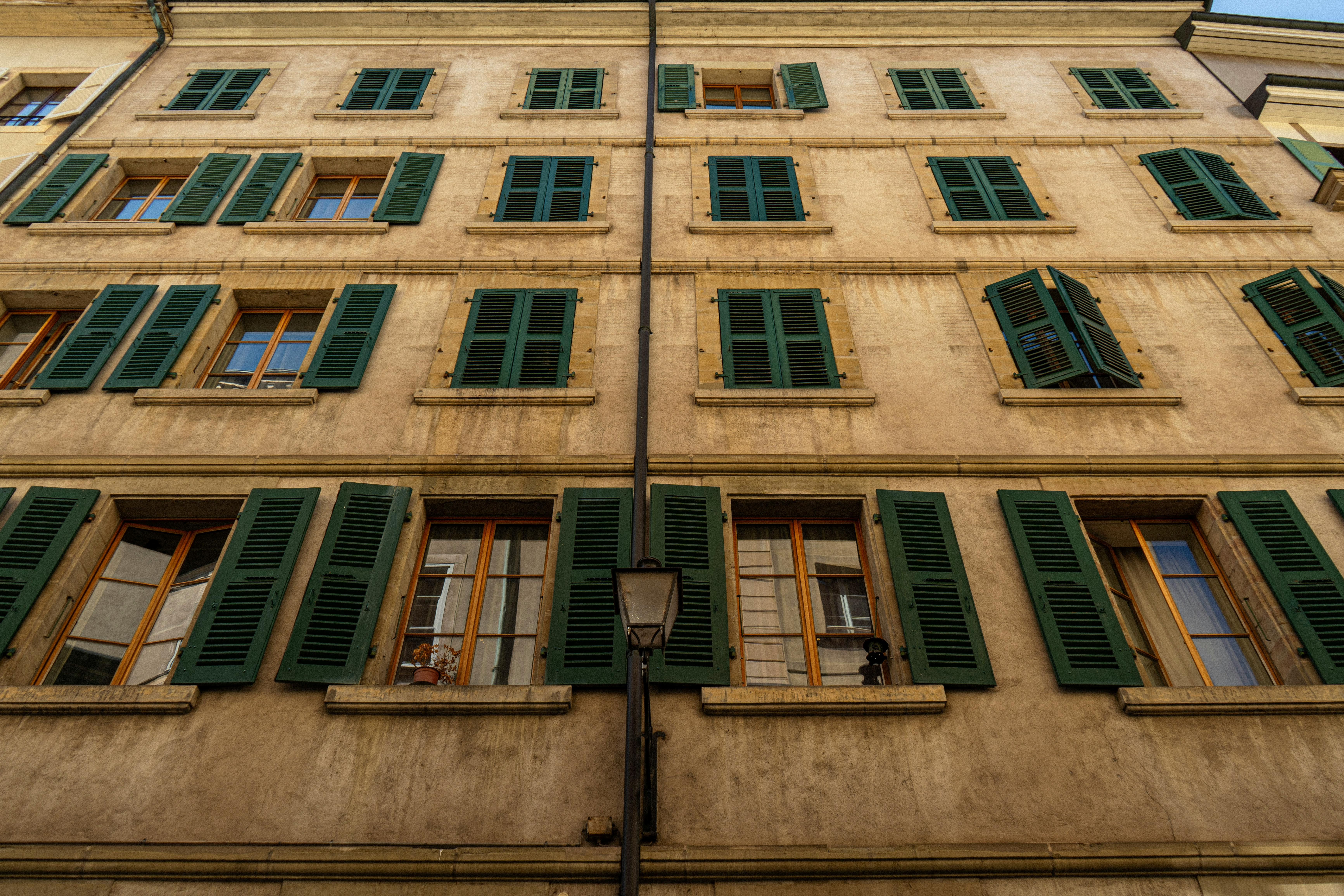 Building Front Photos, Download The BEST Free Building Front Stock ...