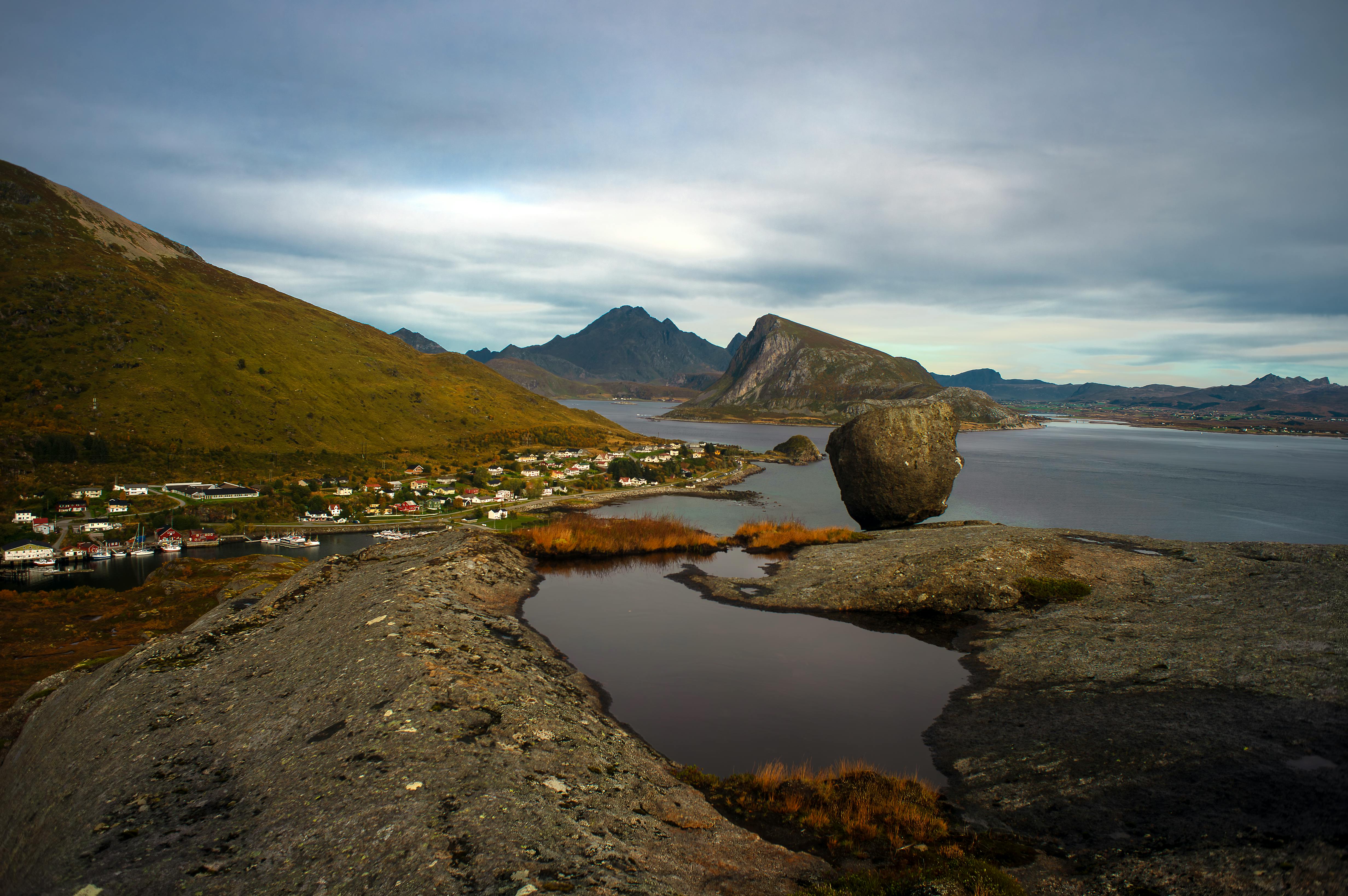 Artificial+Spiral+Hill+In+Sydney+Olympic+Park,+Australia Photos ...