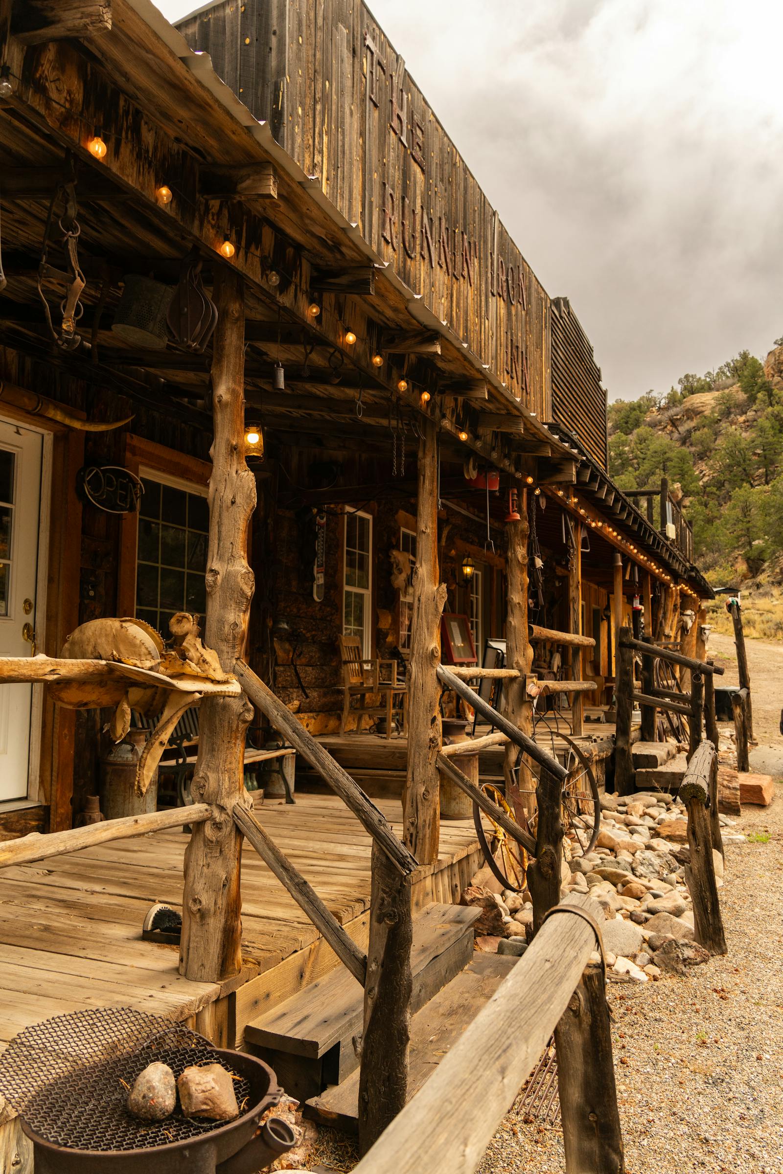 Saloon Photos, Download The BEST Free Saloon Stock Photos & HD Images