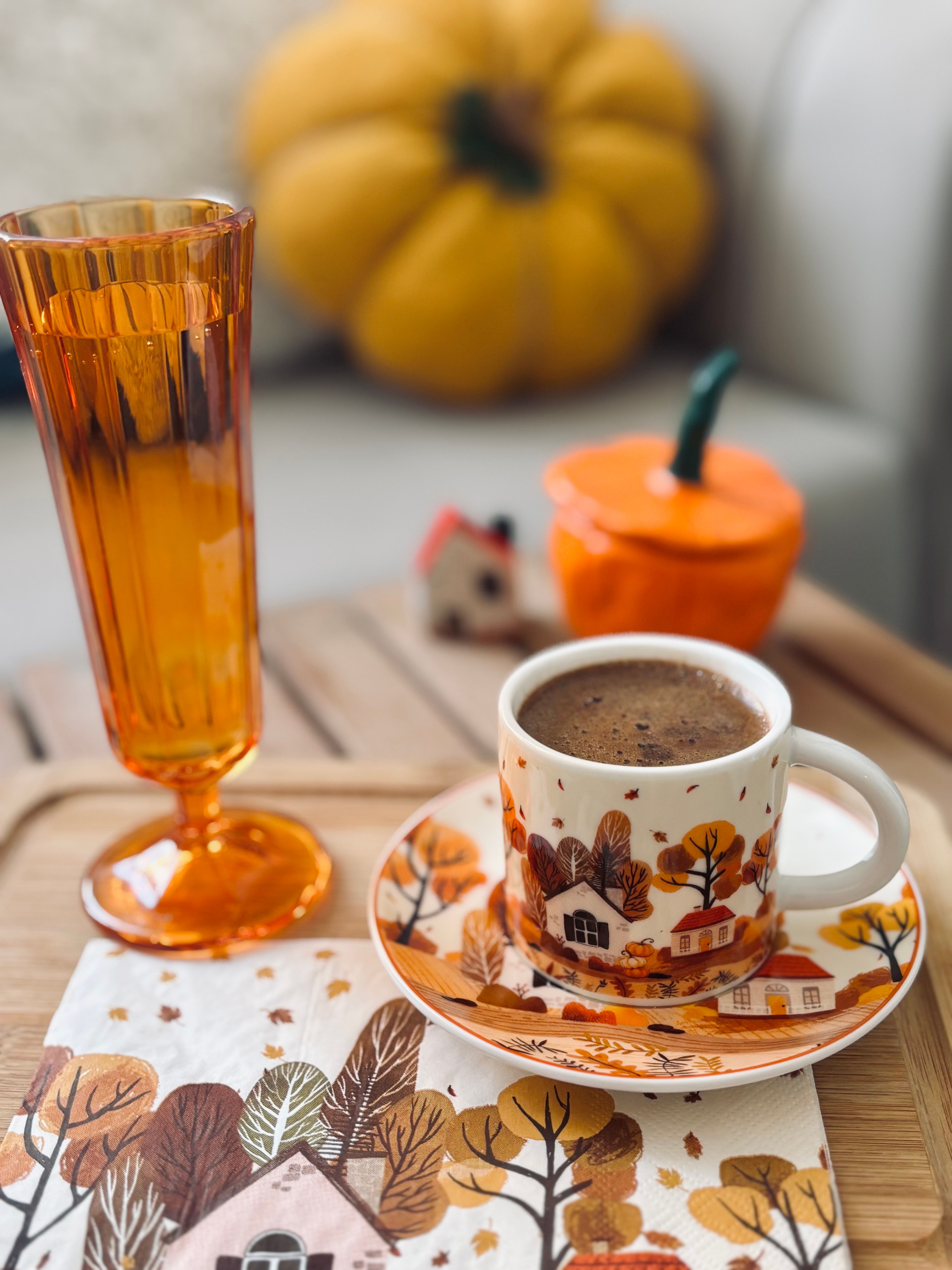 Elle Mug Photos, Download The BEST Free Elle Mug Stock Photos & HD Images
