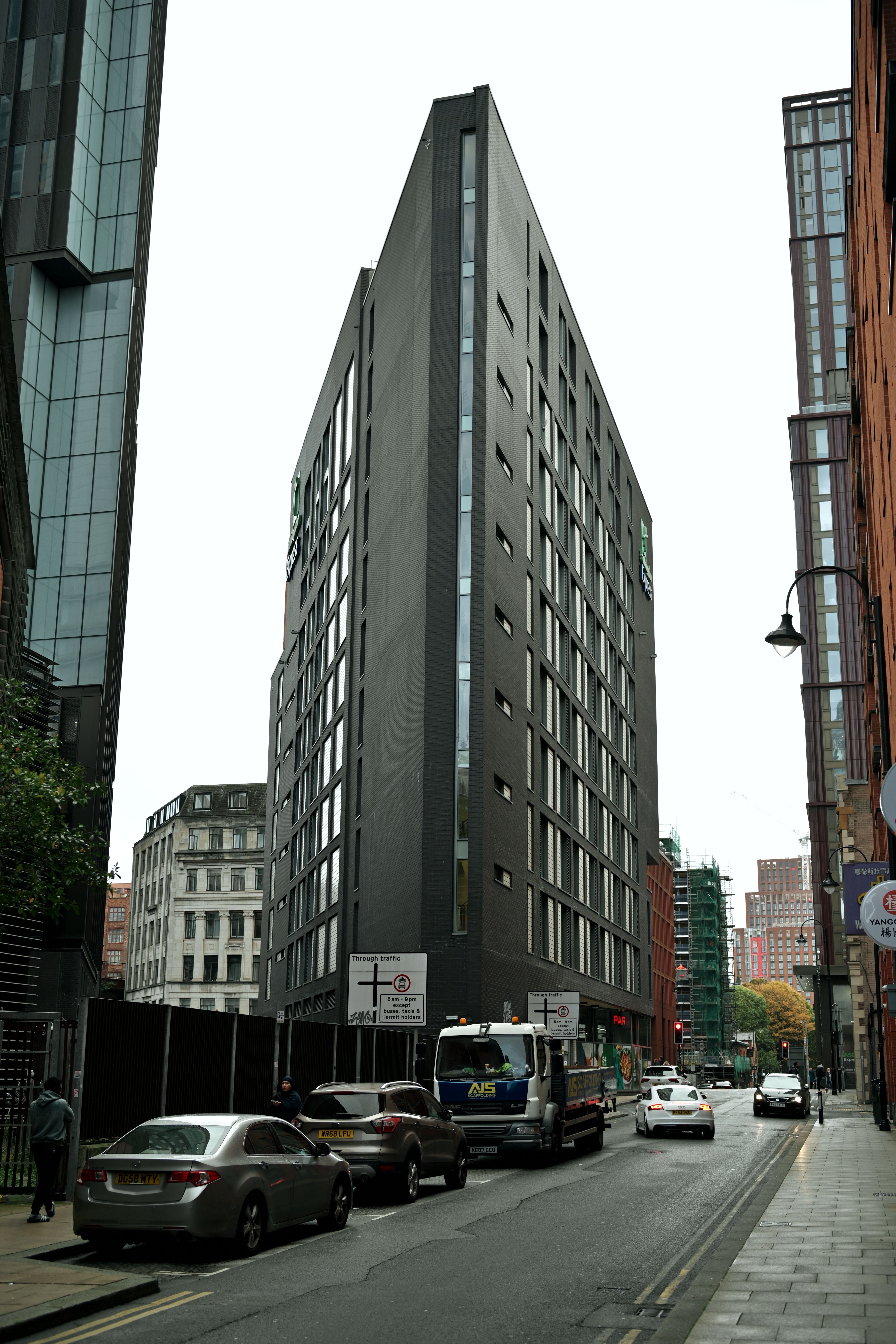 Modern Urban Architecture Street View in City · Free Stock Photo