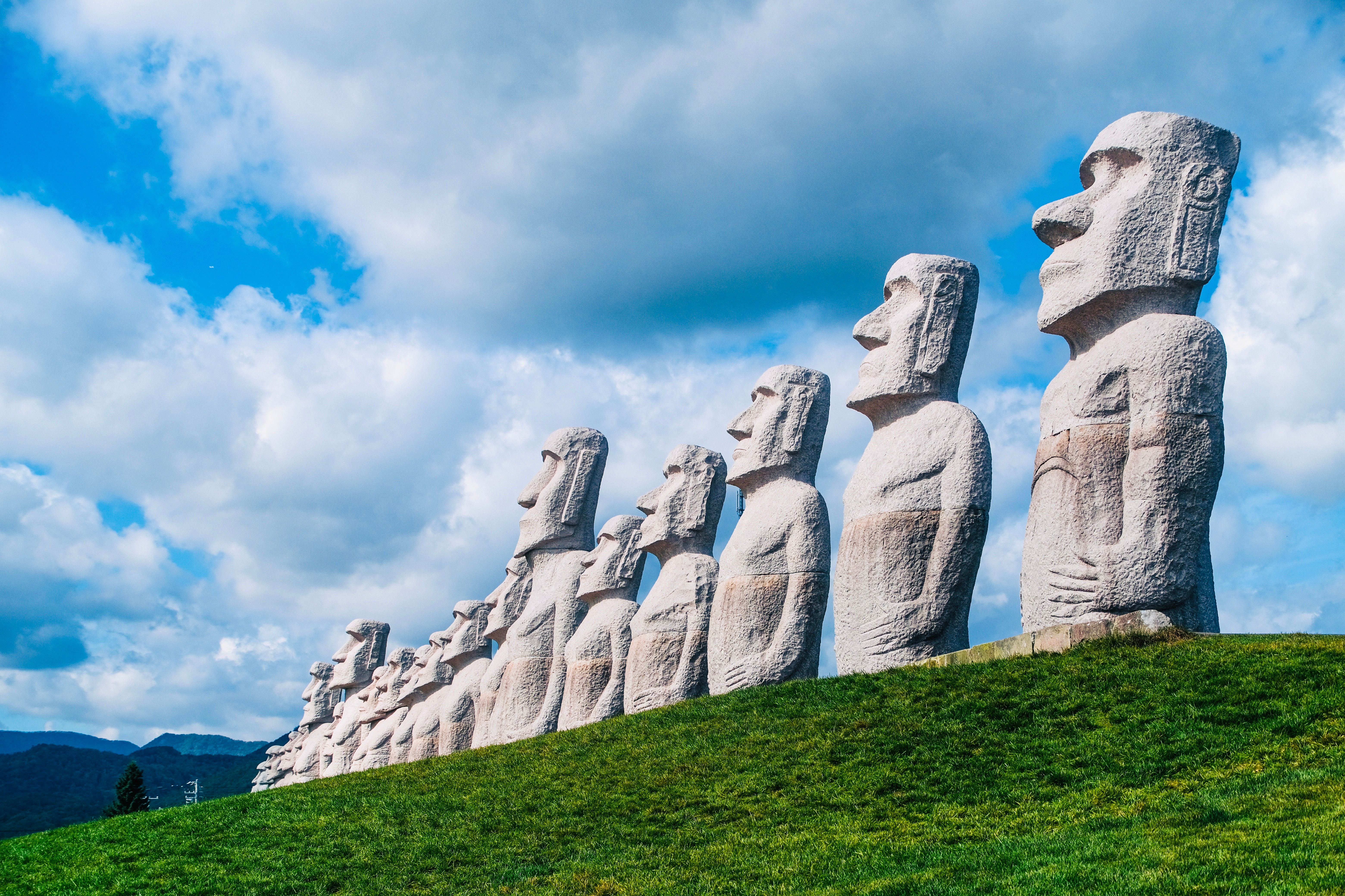 Moai Statues Photos, Download The BEST Free Moai Statues Stock Photos ...