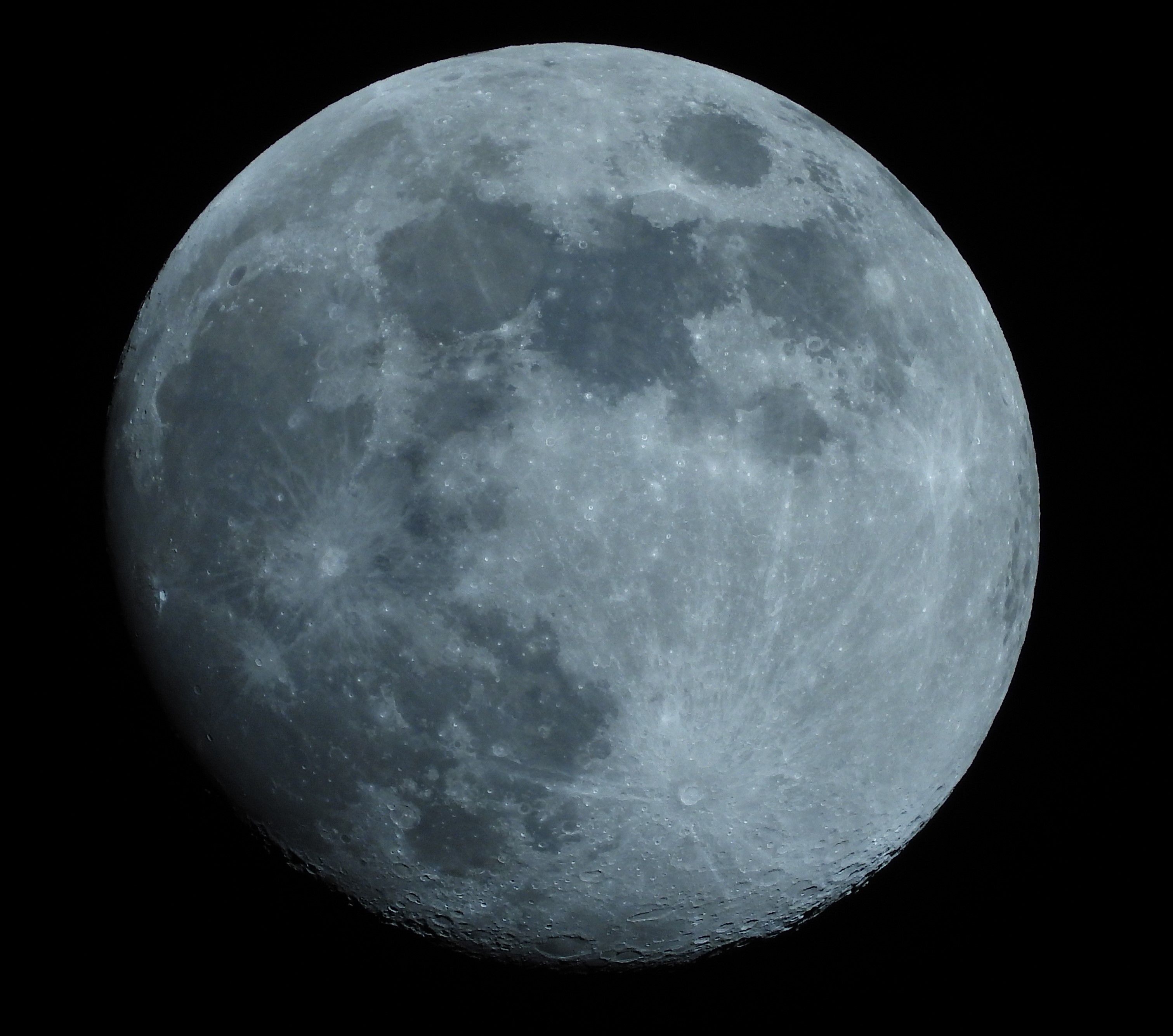 Captivating Full Moon in Night Sky · Free Stock Photo