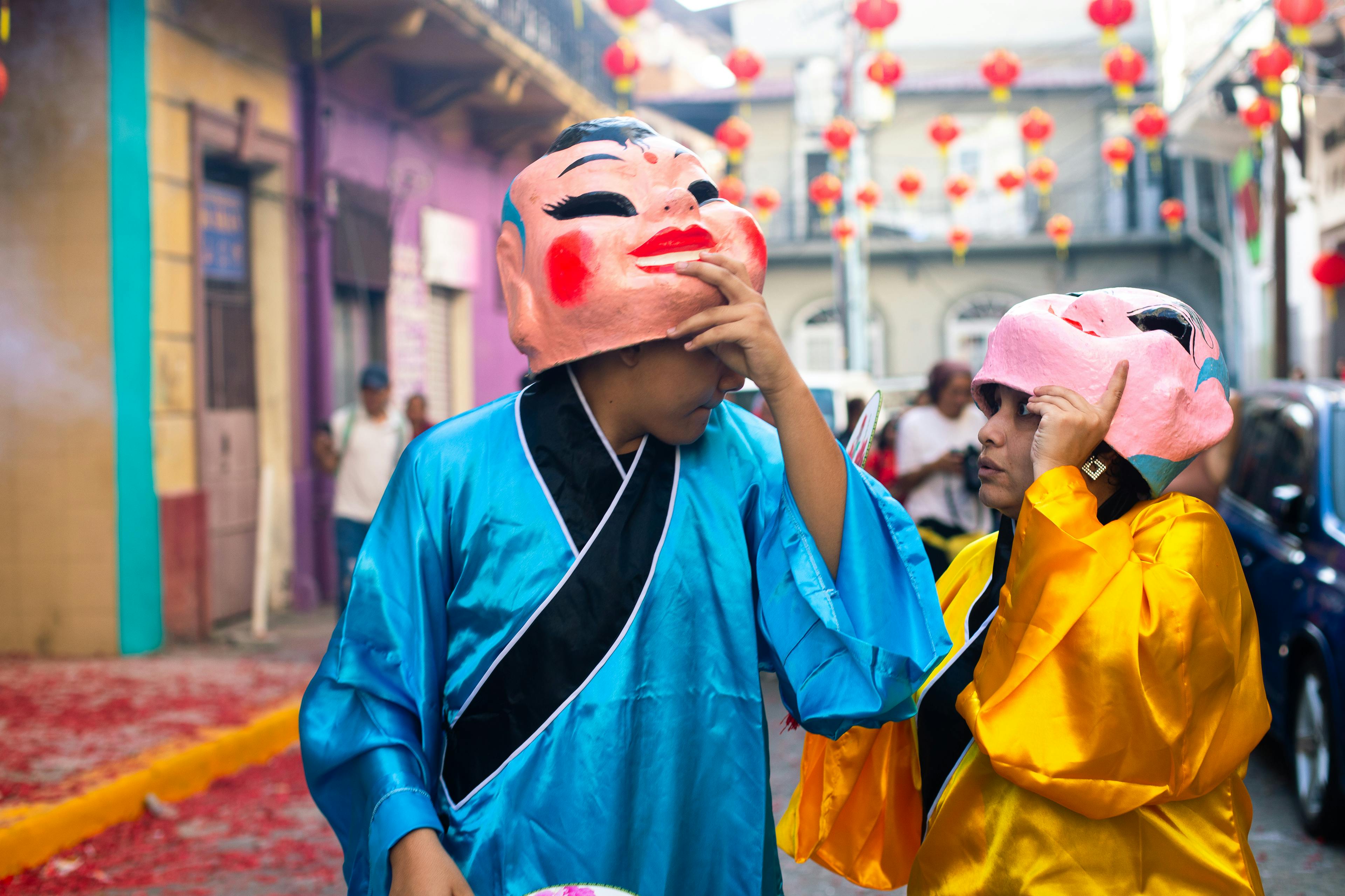 Person With Mask Photos, Download The BEST Free Person With Mask Stock ...