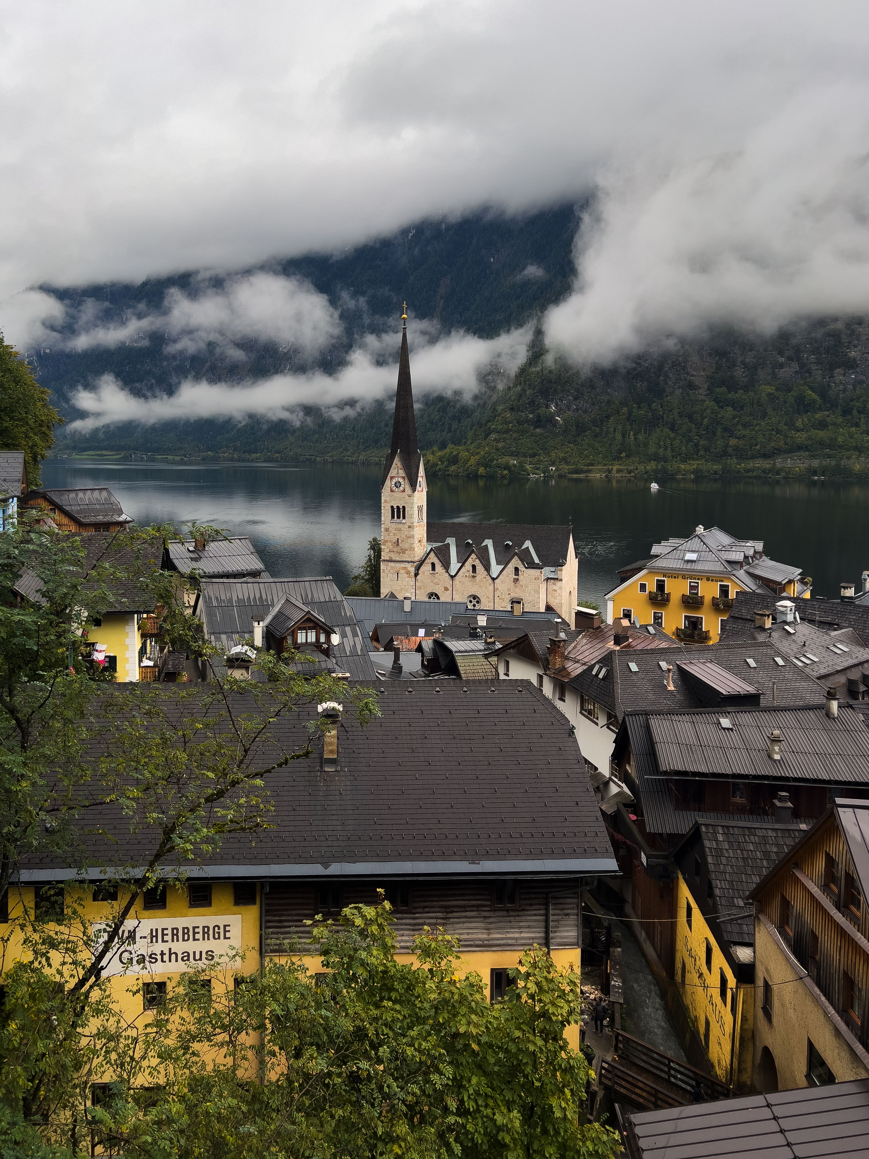 Charming Village Scene in Hallstatt, Austria · Free Stock Photo