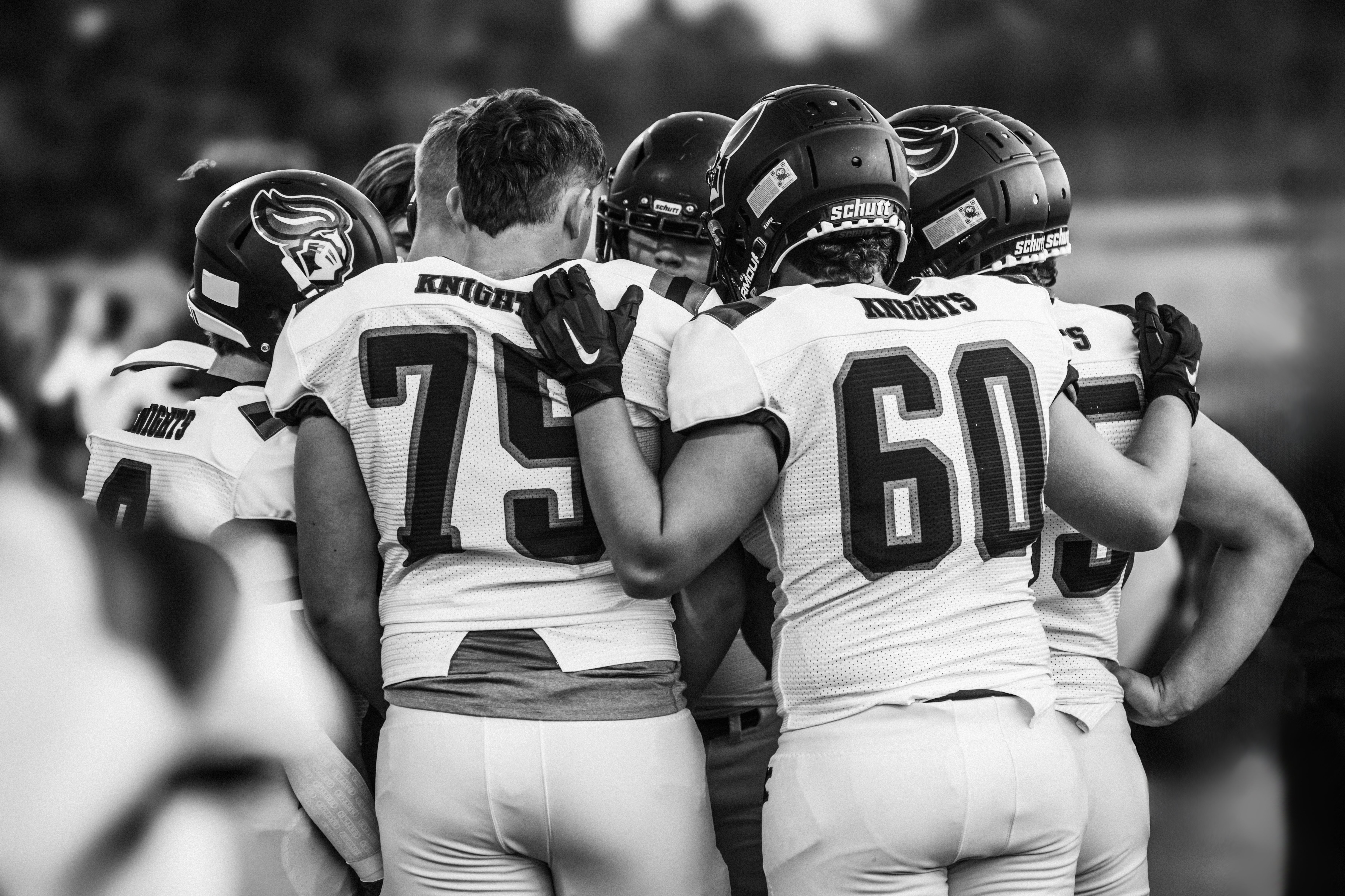 Football Team Huddle Photos, Download The BEST Free Football Team ...