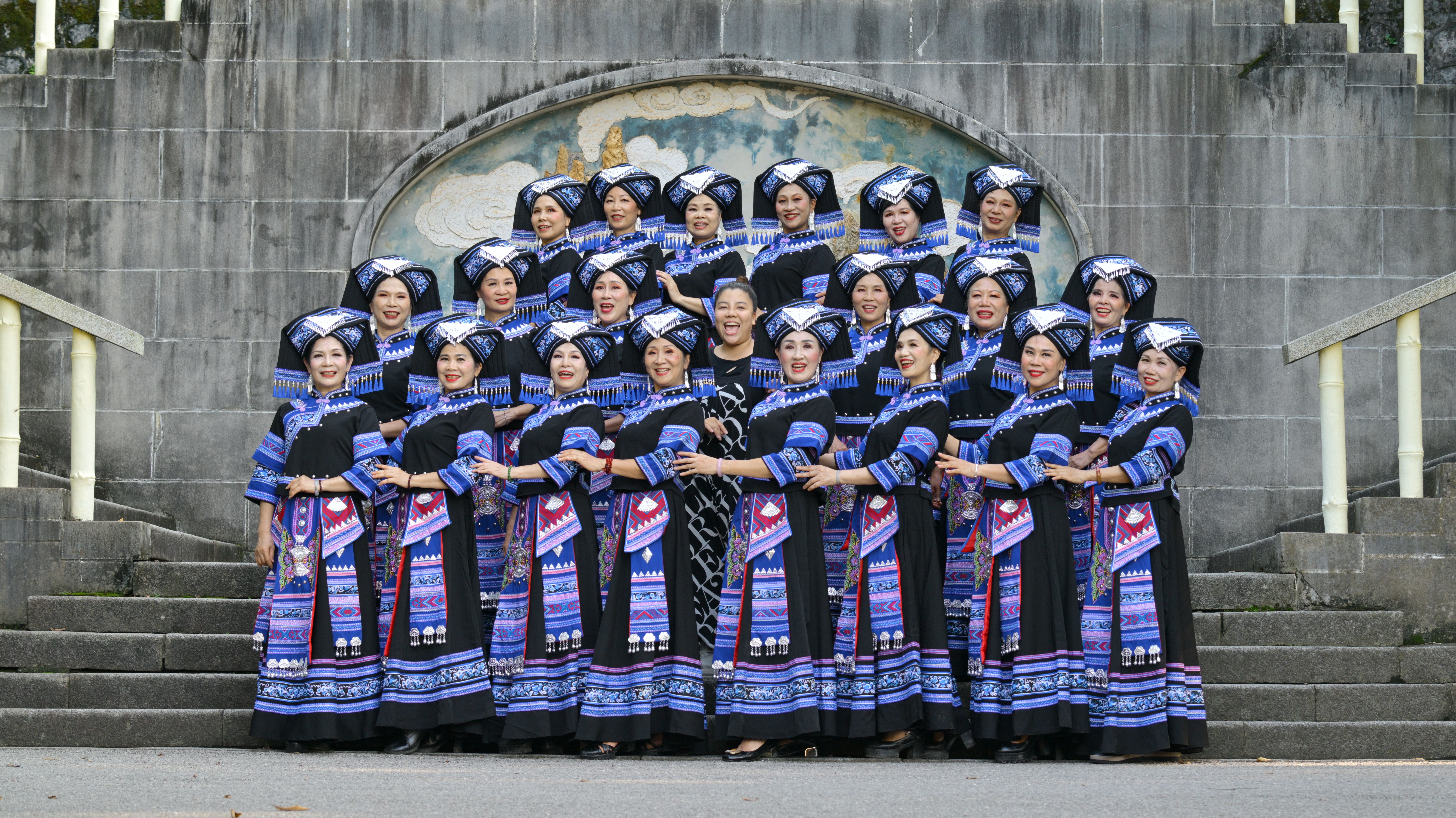 Group of Women in Traditional Zhuang Attire · Free Stock Photo