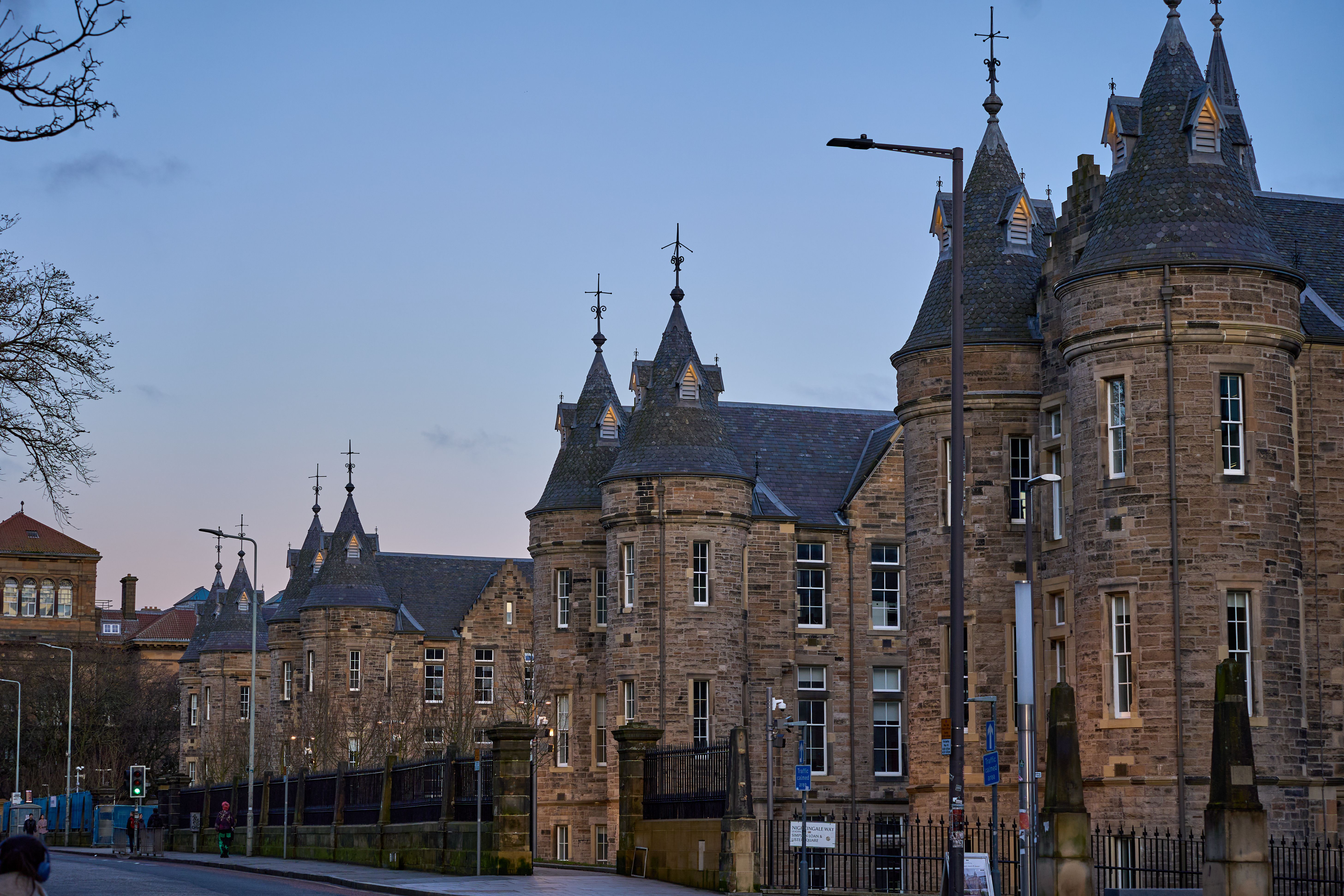 Historic Stone Architecture in Edinburgh · Free Stock Photo