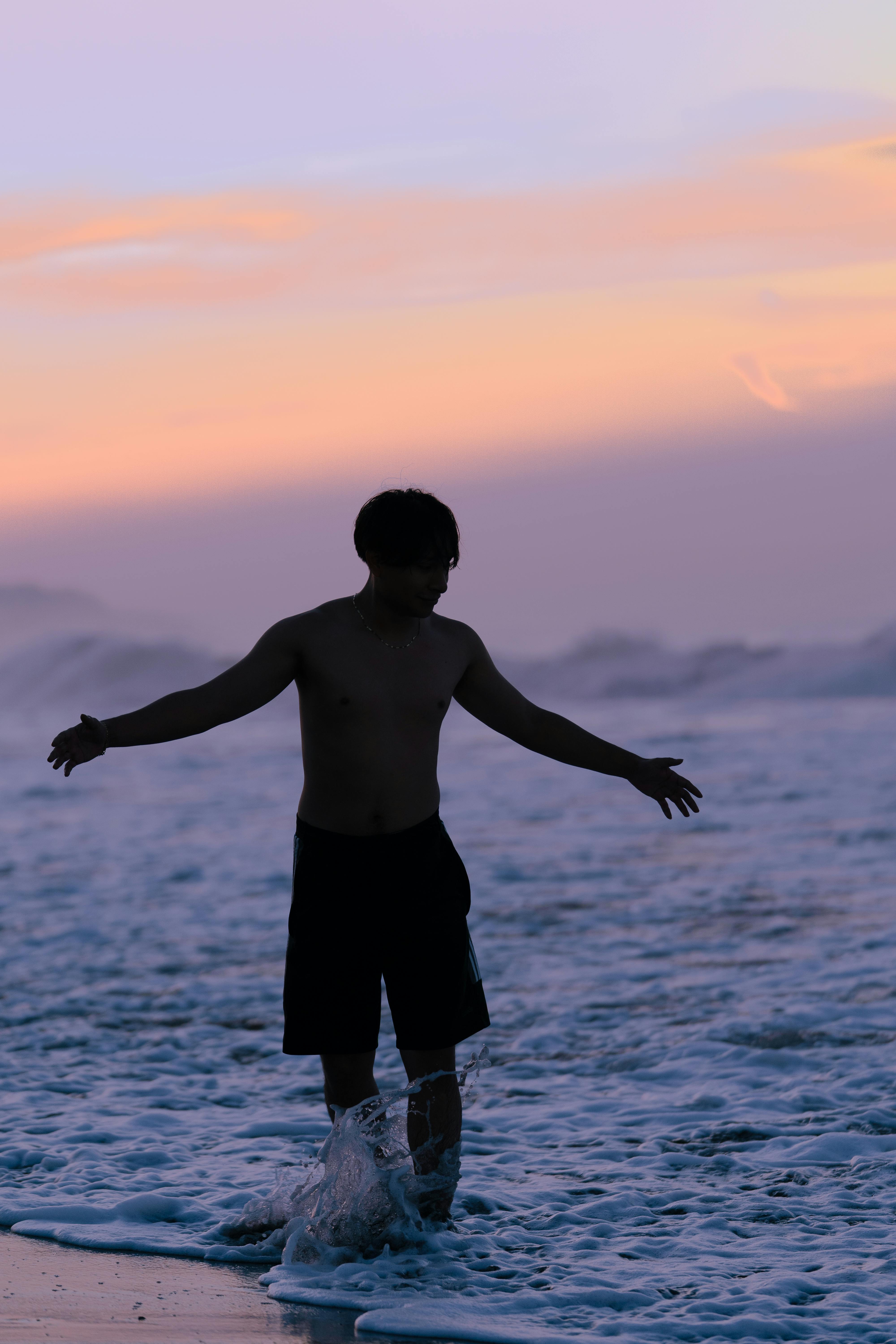 Melissa+Rauch+In+Swim+Suit Photos, Download The BEST Free Melissa+Rauch ...