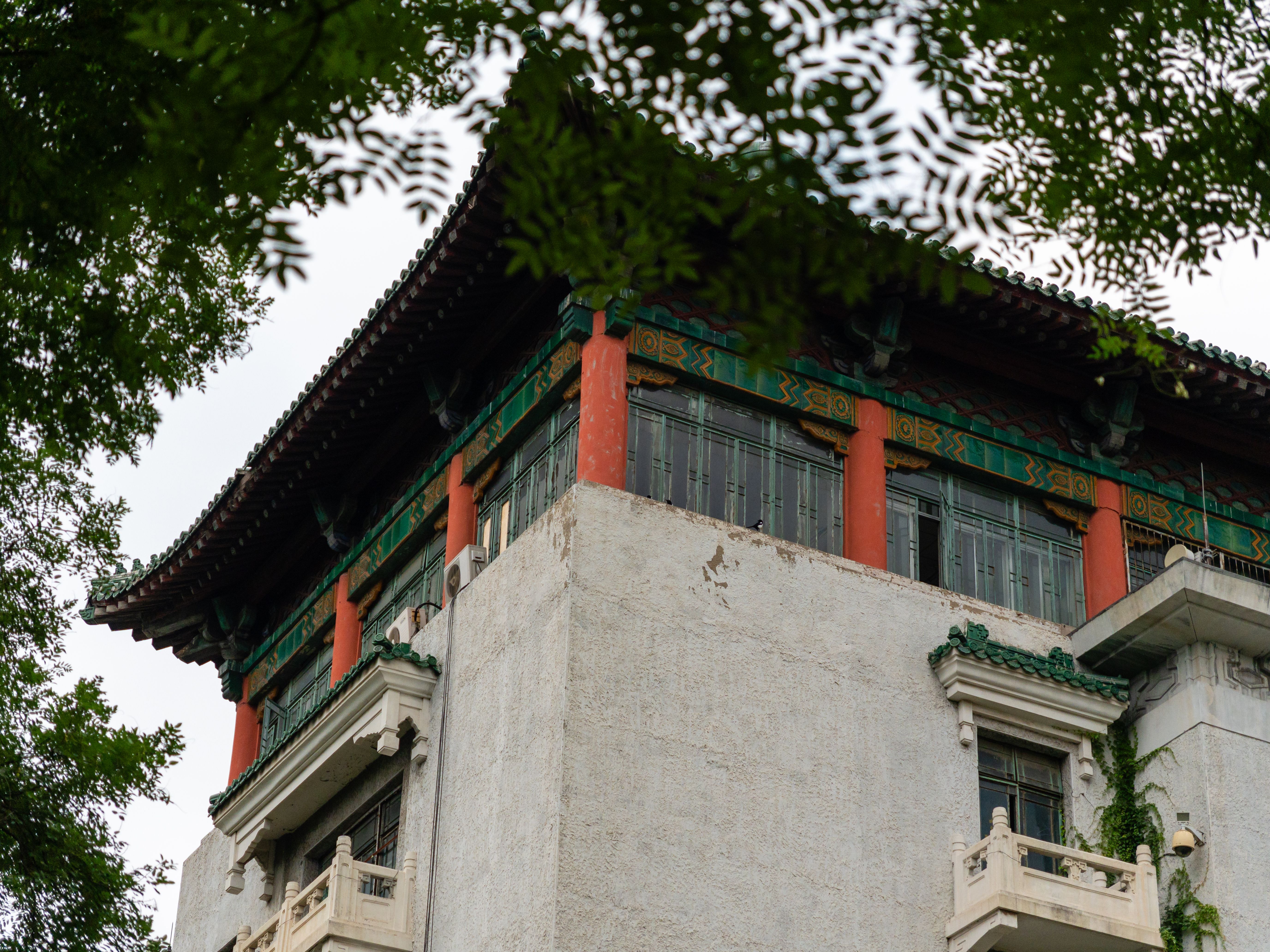 Traditional Chinese Architecture with Ornate Details · Free Stock Photo