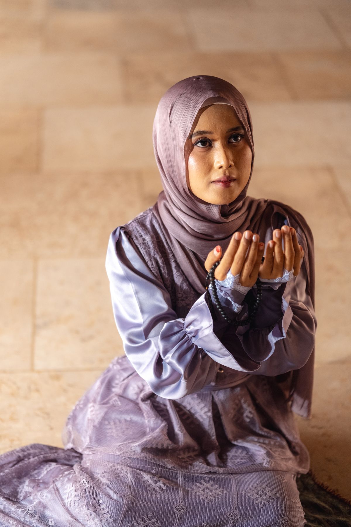 Curvy Muslim Woman Photos, Download The BEST Free Curvy Muslim Woman ...