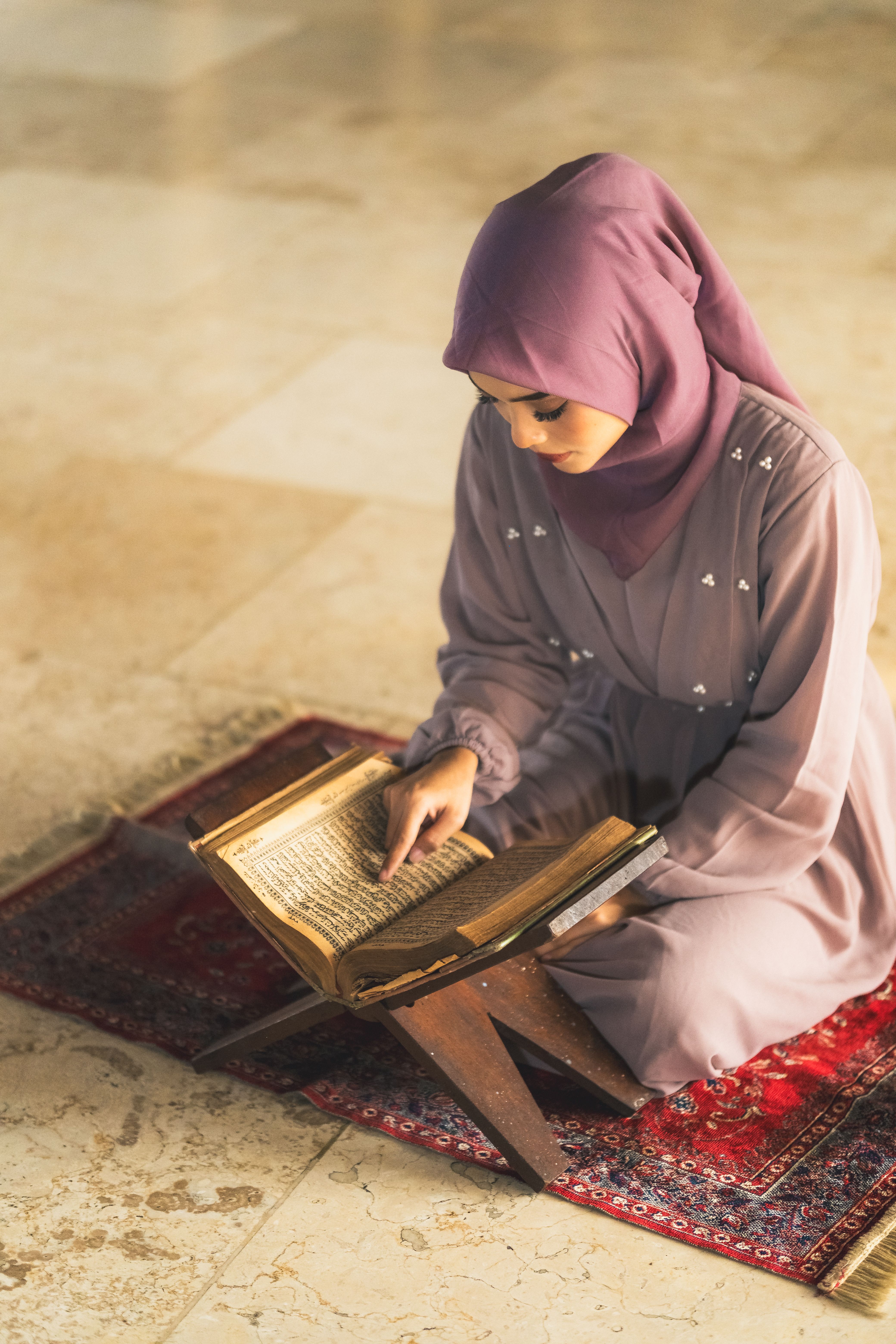 Recite Quran And Solat Using Prayer Mat Photos, Download The BEST Free ...