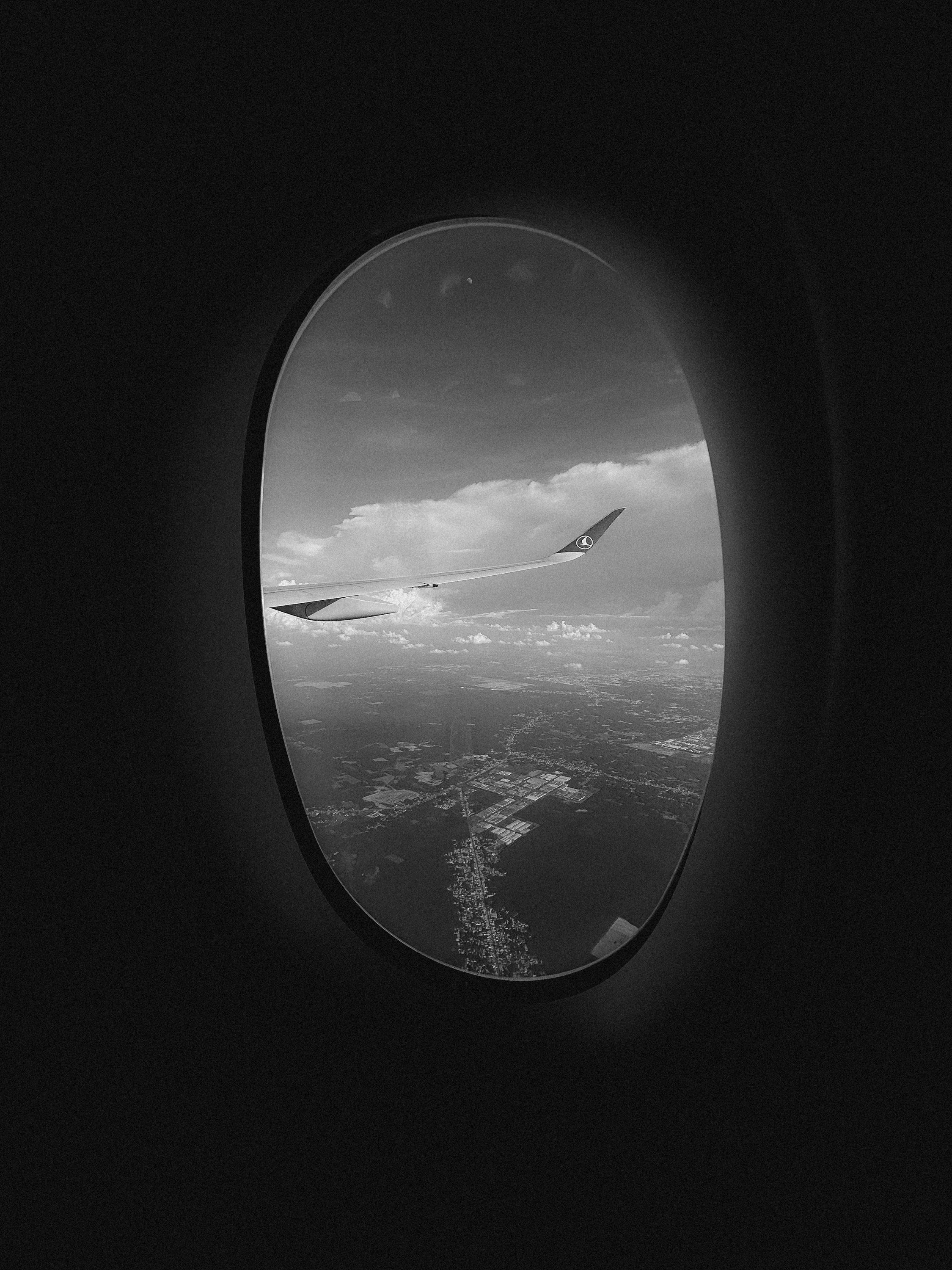 Scenic View of Horizon Through Airplane Window · Free Stock Photo