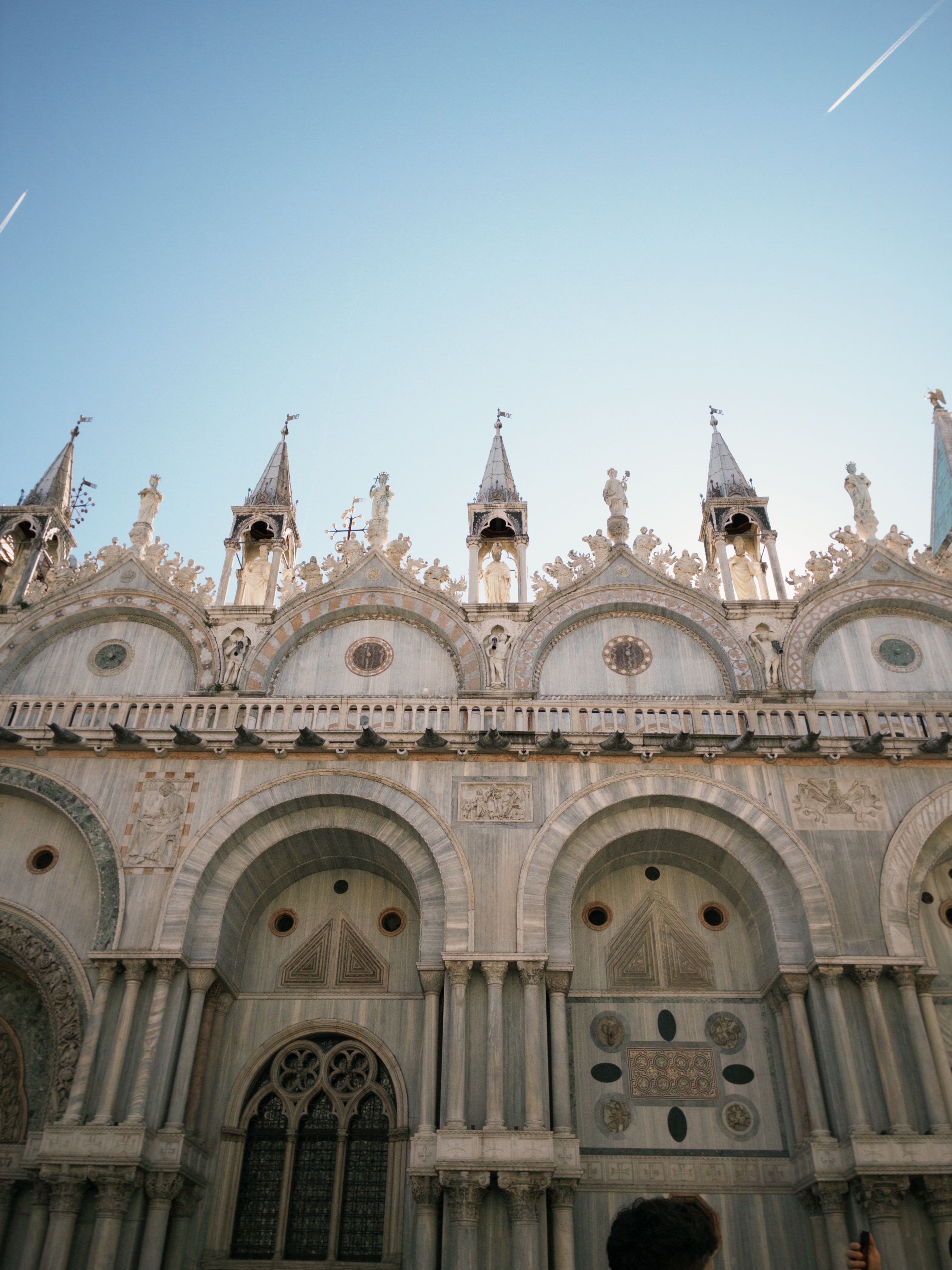 Arsitektur Gotik Basilika Santo Markus · Foto Stok Gratis