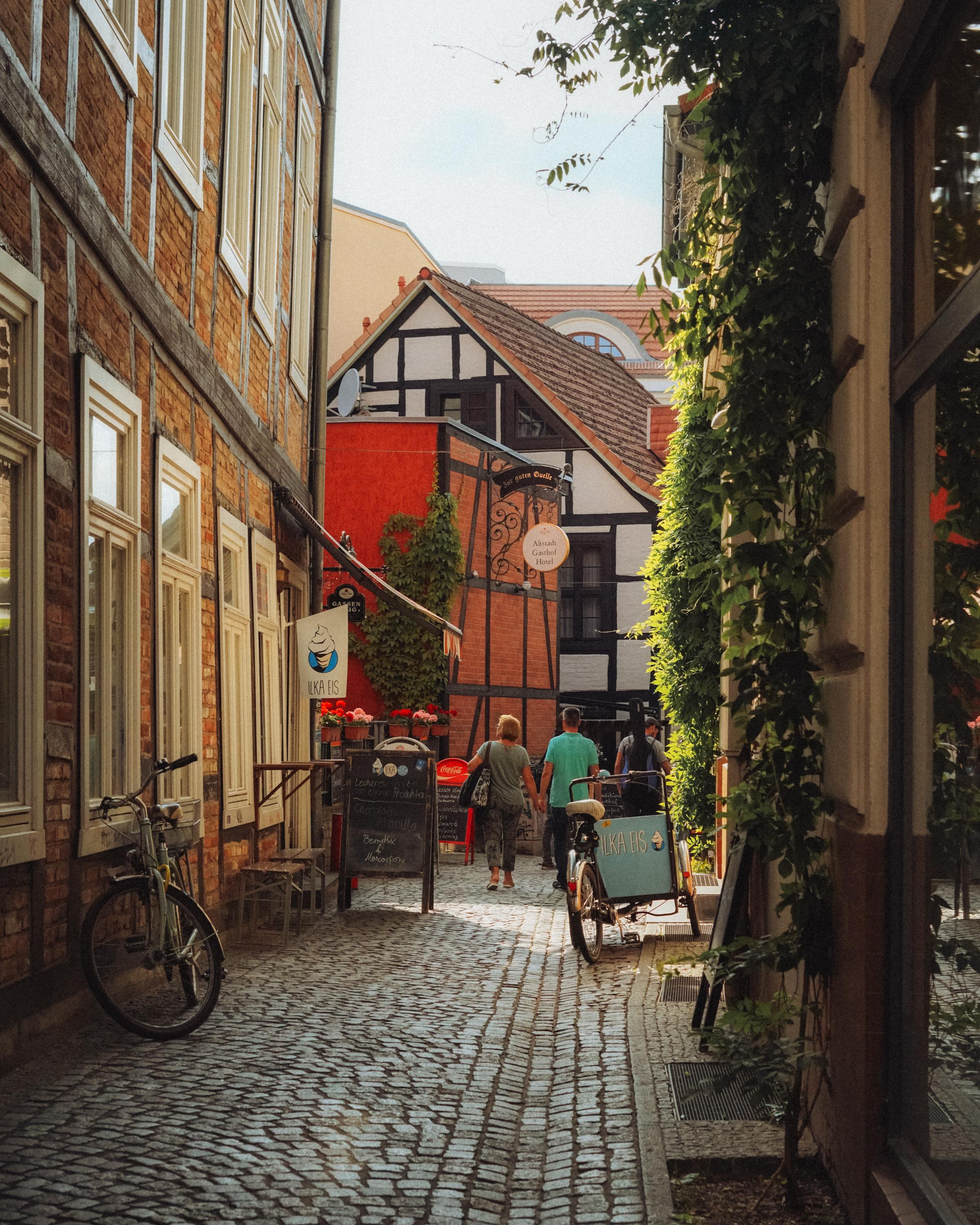 Romantic+Kisses+On+Neck+Gif Photos, Download The BEST Free Romantic ...